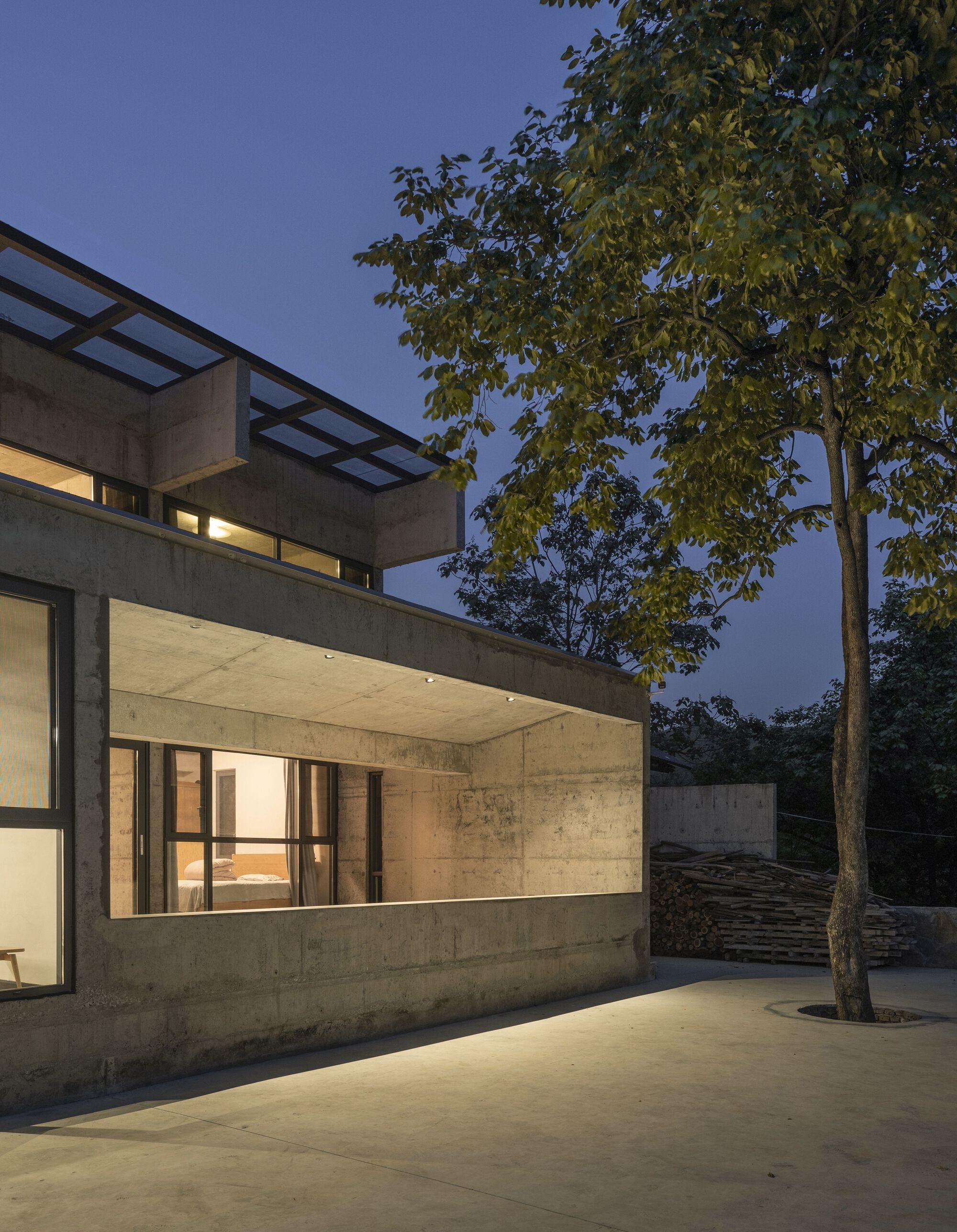 Gallery of Cliff House / LI WENXI Architects - 9