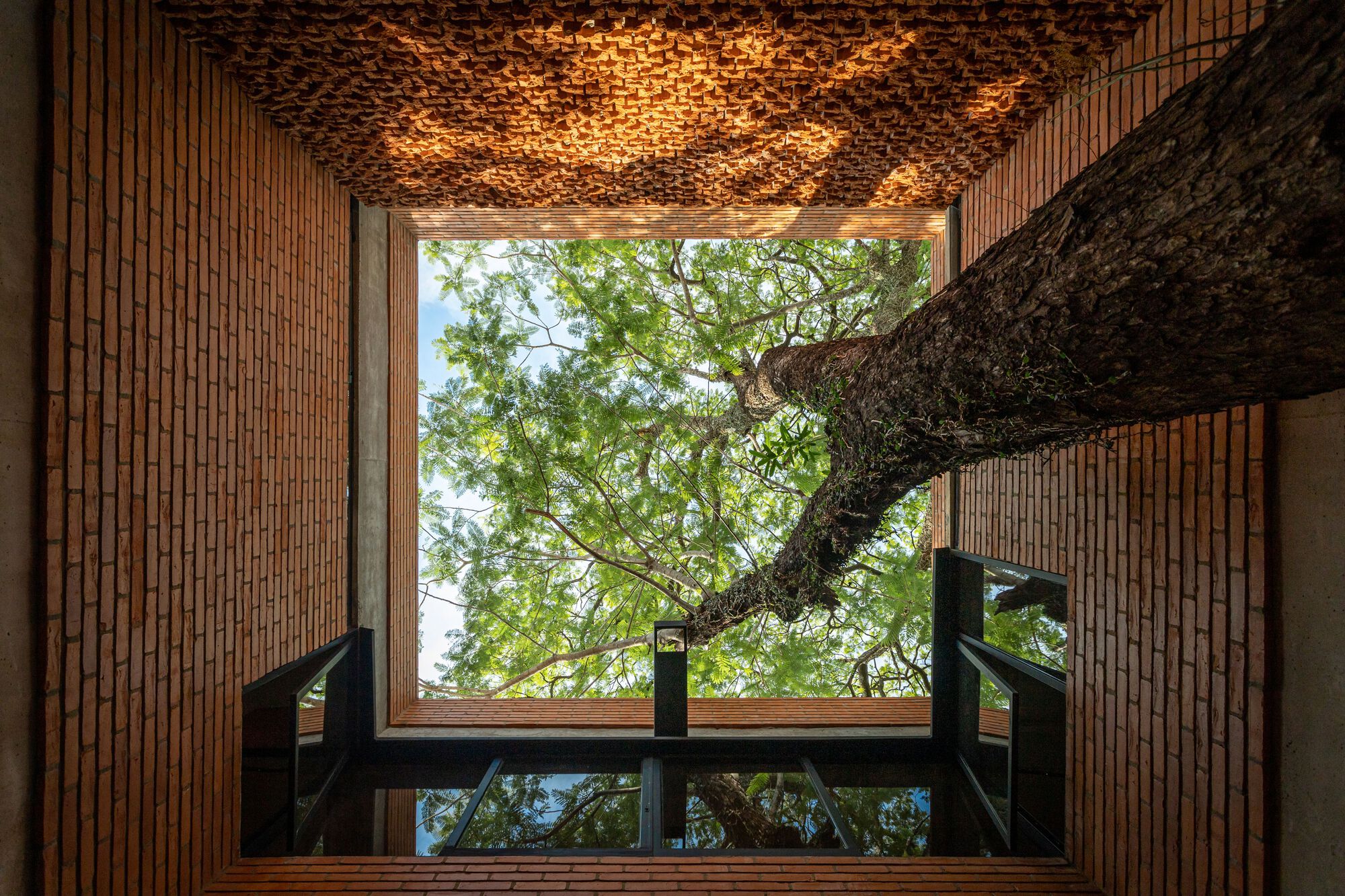 Galería de Casas Jardines / Marlene Ortiz - Florencia Fernández ...