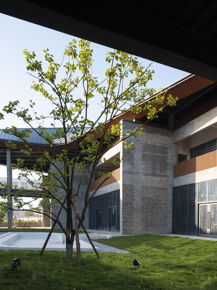 Gallery of The Road Corridor Cultural Station / Hangzhou Yuanshe ...