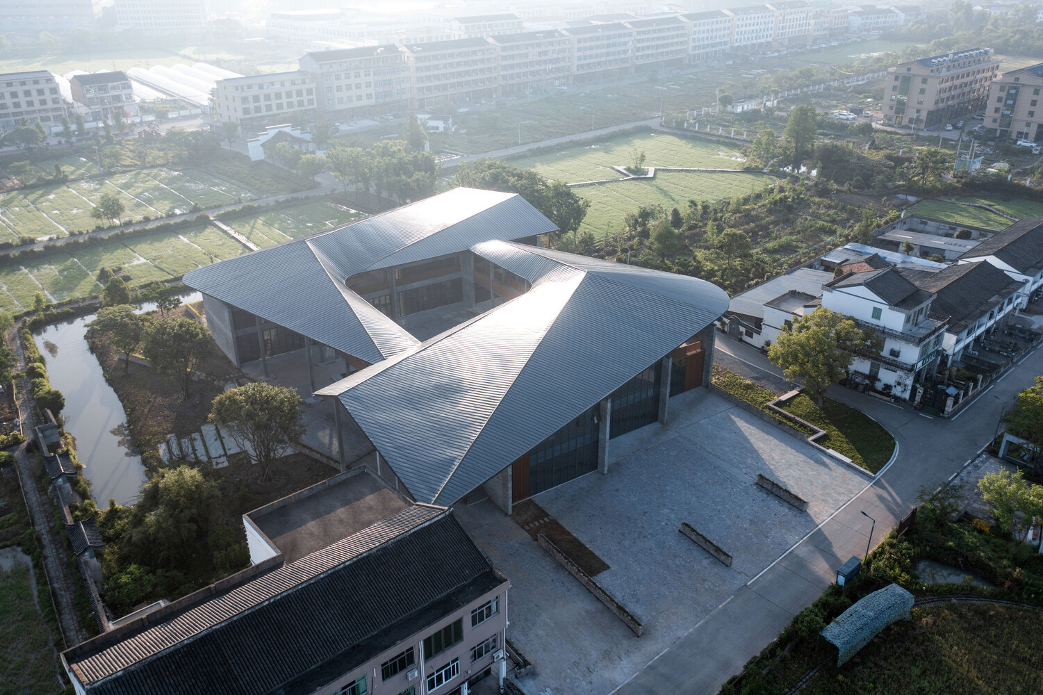 Gallery of The Road Corridor Cultural Station / Hangzhou Yuanshe ...