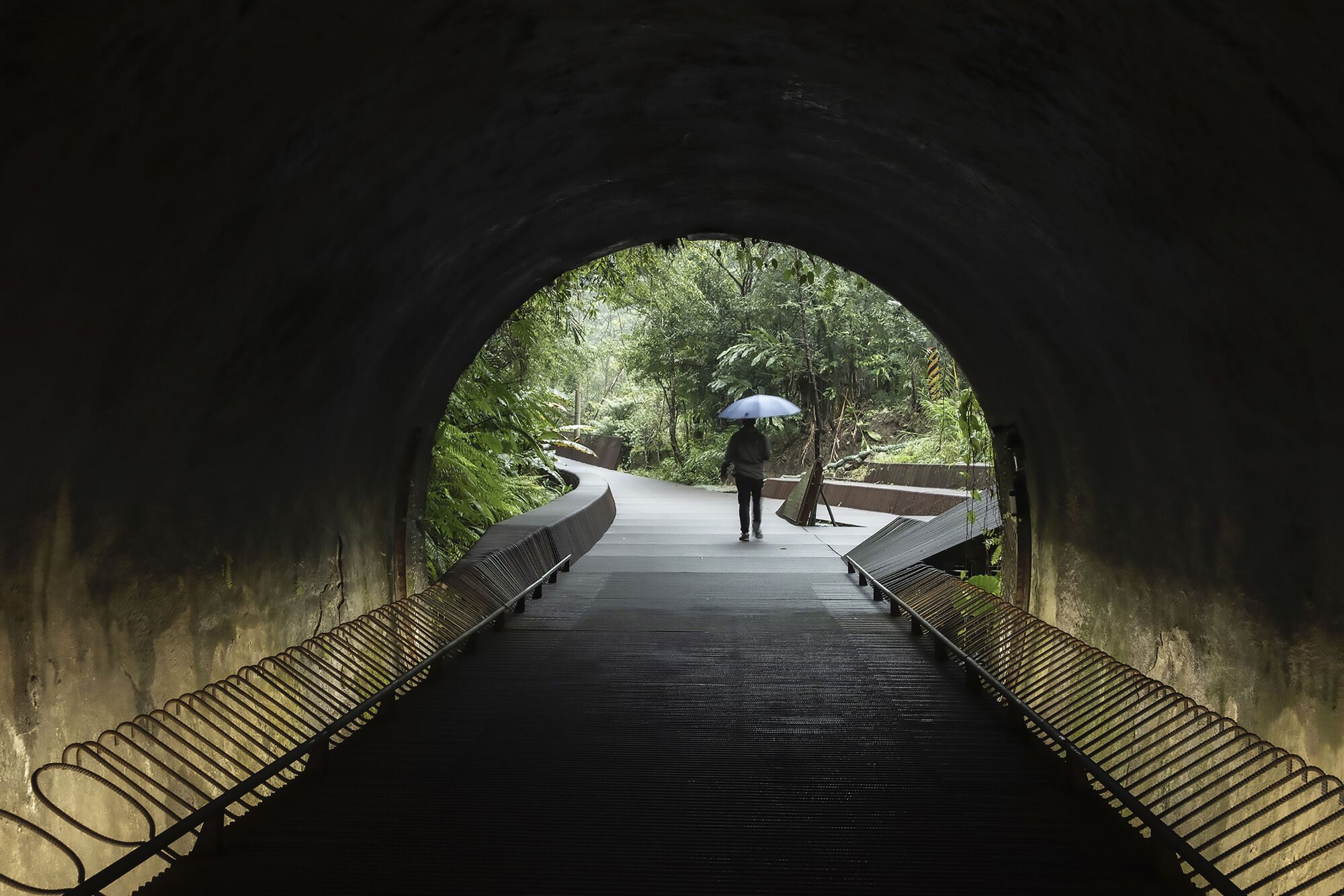 Gallery of The Dark Line Path / mICHELE & mIQUEL + dA VISION DESIGN - 17