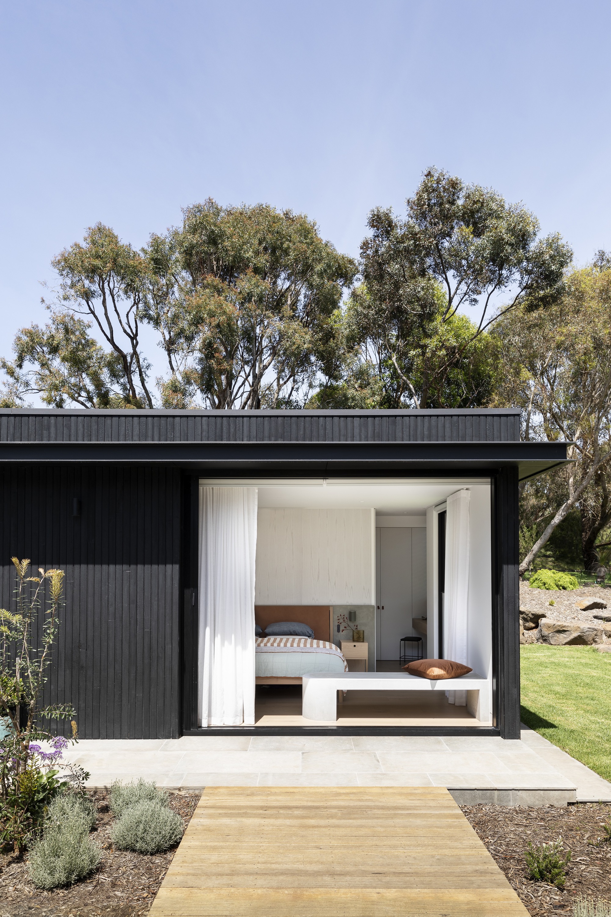 Gallery of Jan Juc Acre House / Heartly + Project Now - 8