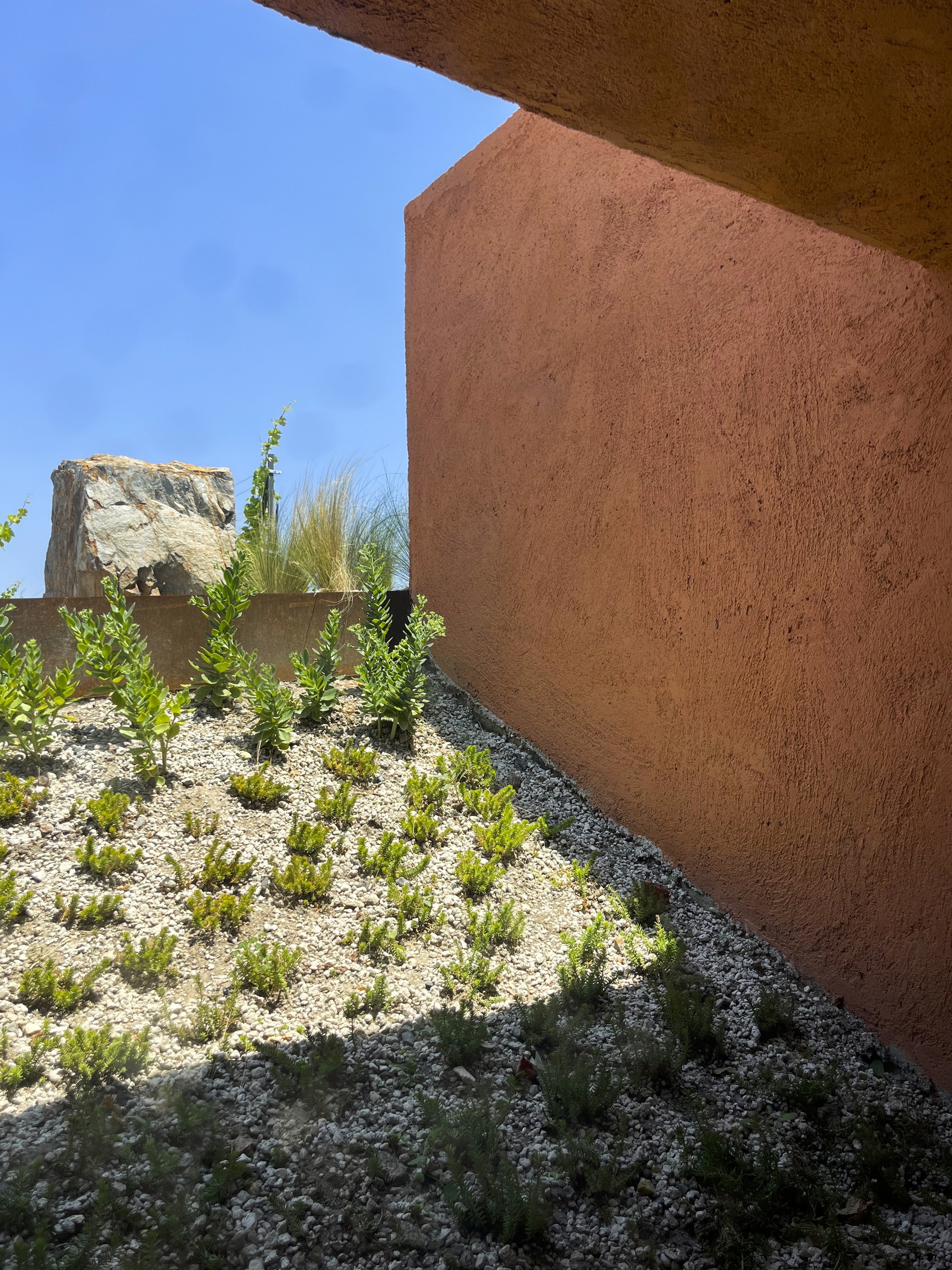 Galería de Oficina Rubrum / Office Istanbul Architects - 25