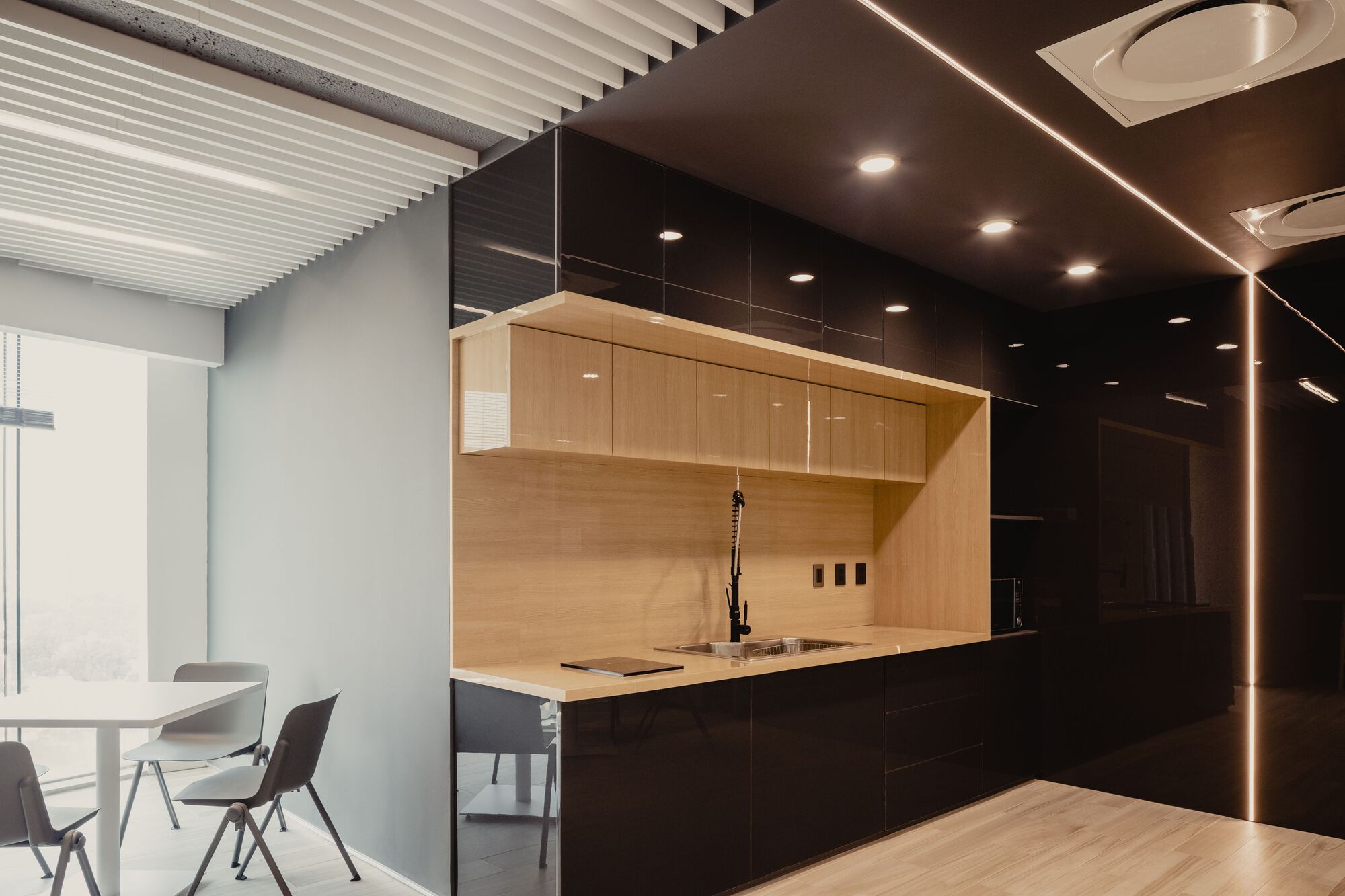 Gallery of Corporativo IS 19 Offices / Prototype Architecture Studio - 14