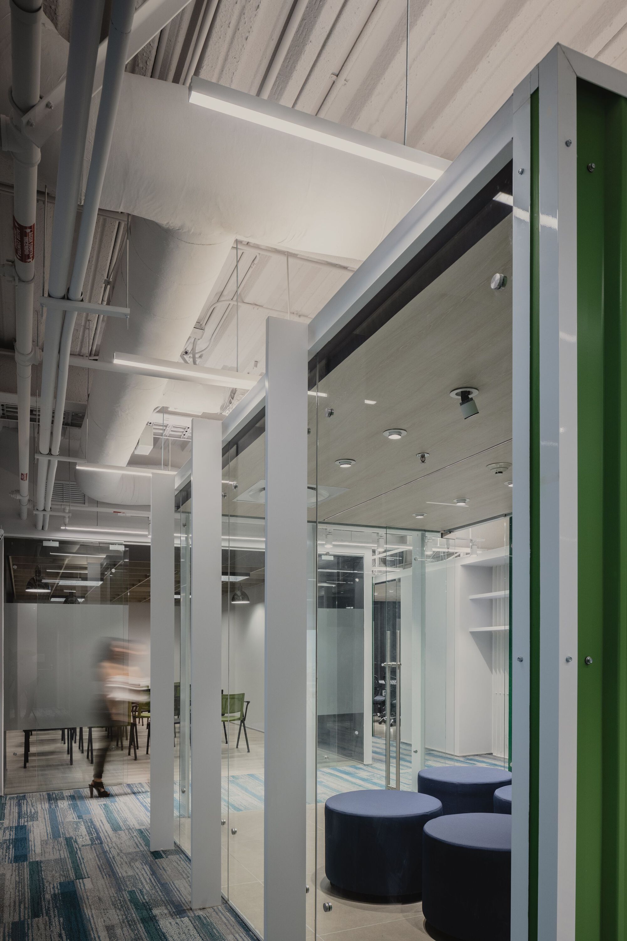 Gallery of Corporativo IS 19 Offices / Prototype Architecture Studio - 11