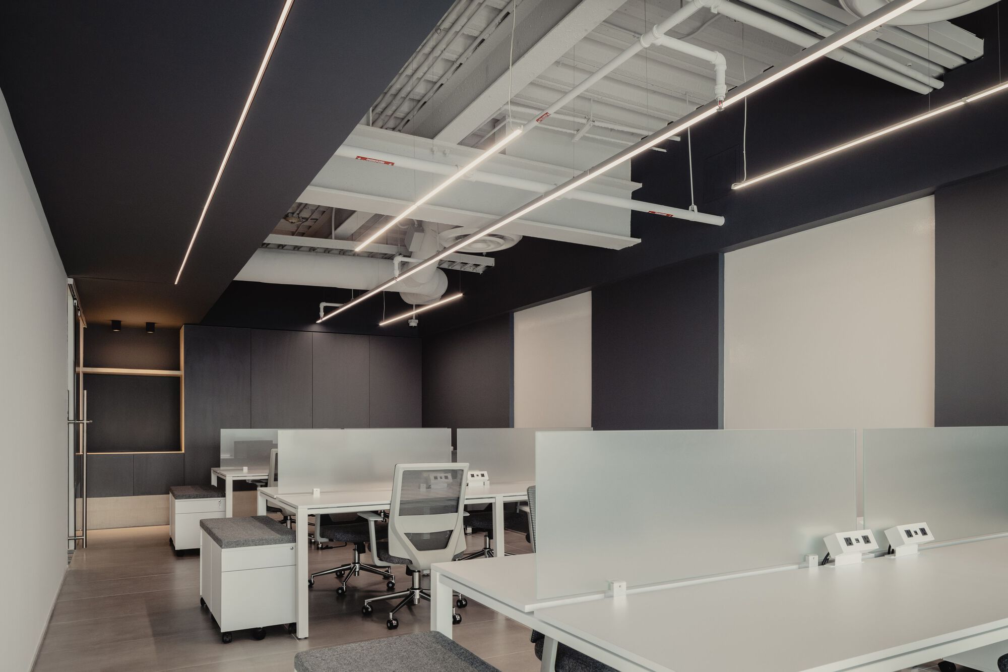 Galería de Corporativo IS 19 / Prototype Architecture Studio - 10