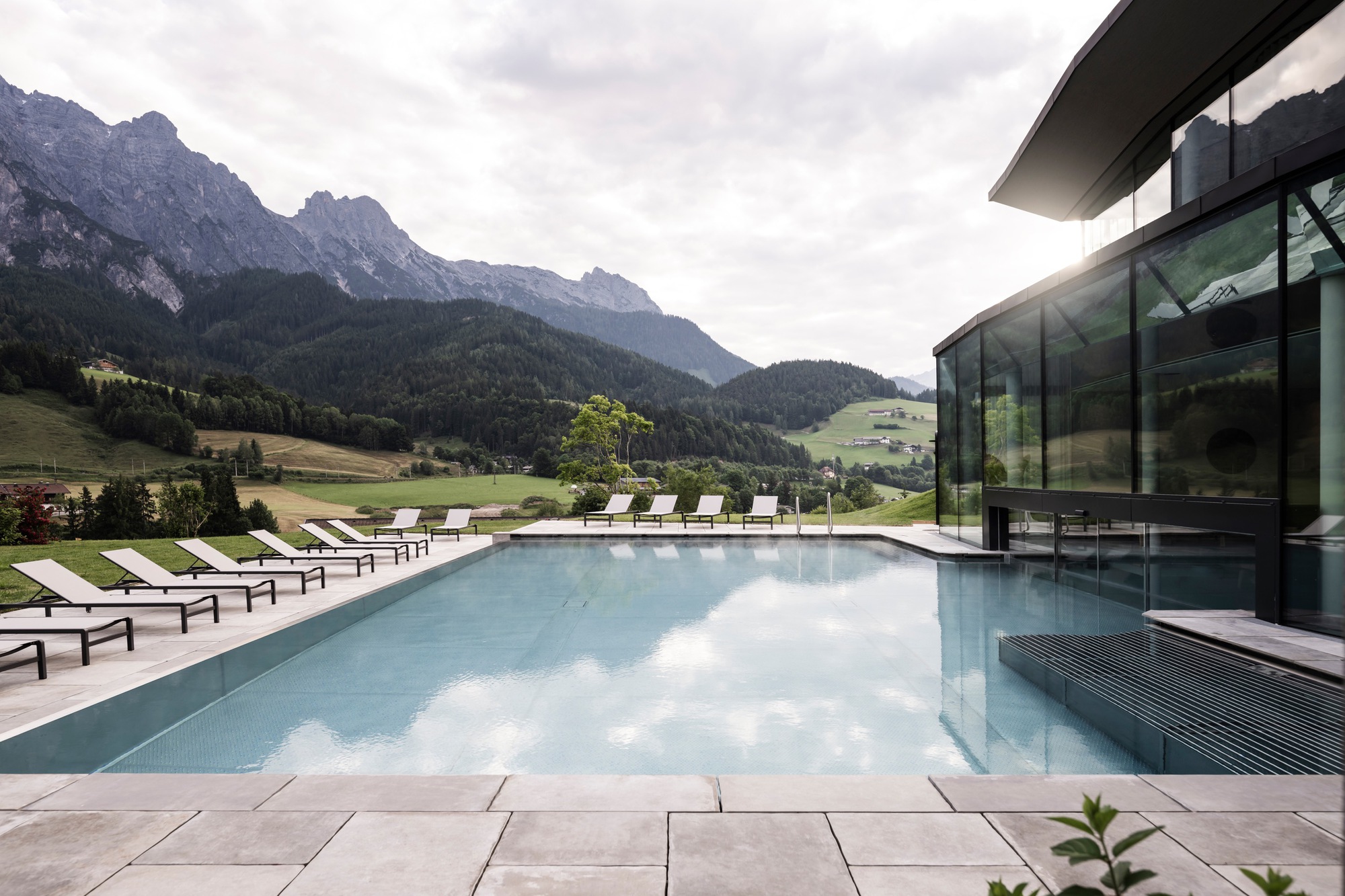 Gallery of Puradies Nature Resort / NOA - 10