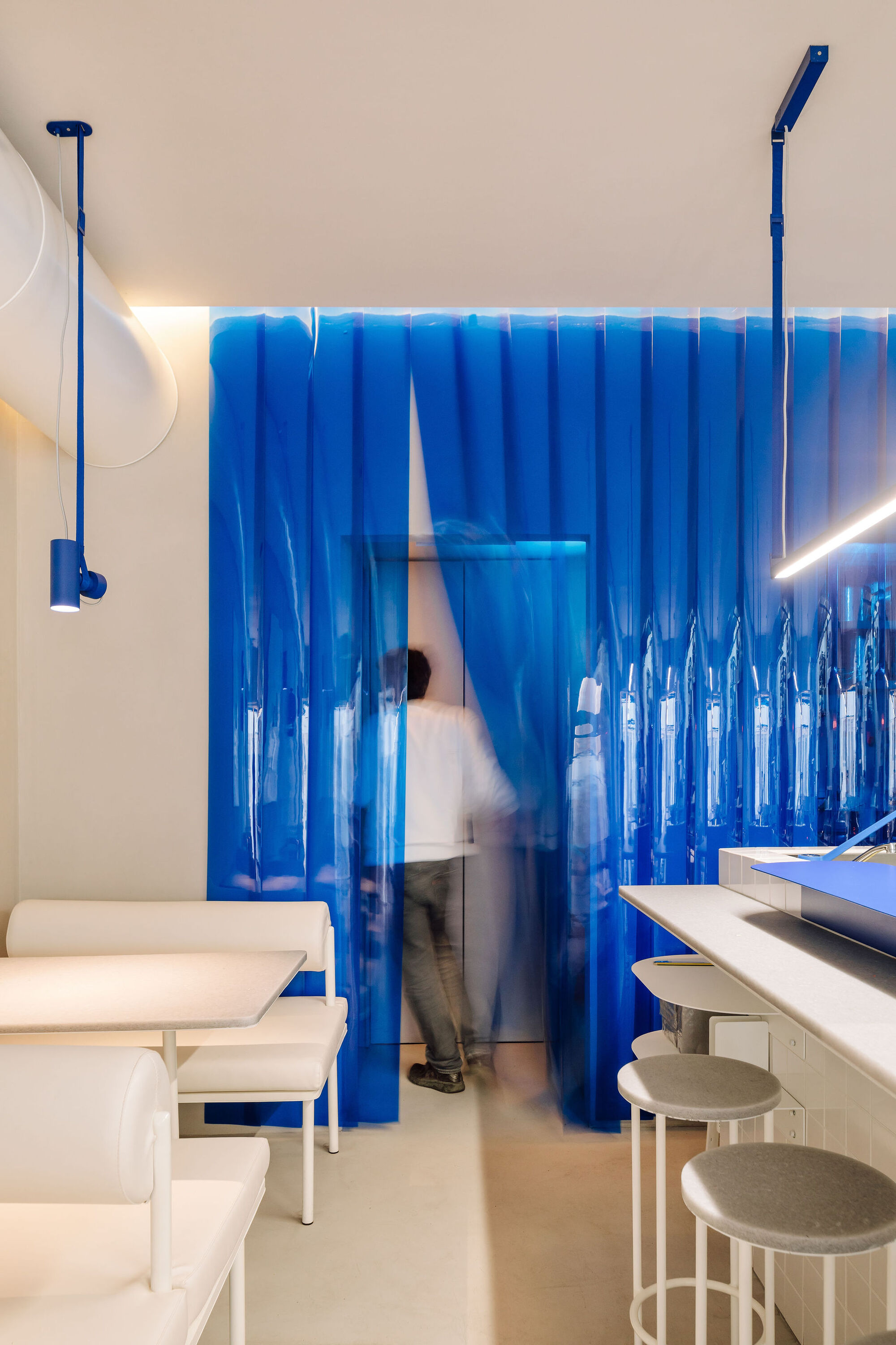 Gallery of The Capsule Cafe / Atelier Réalité - 7