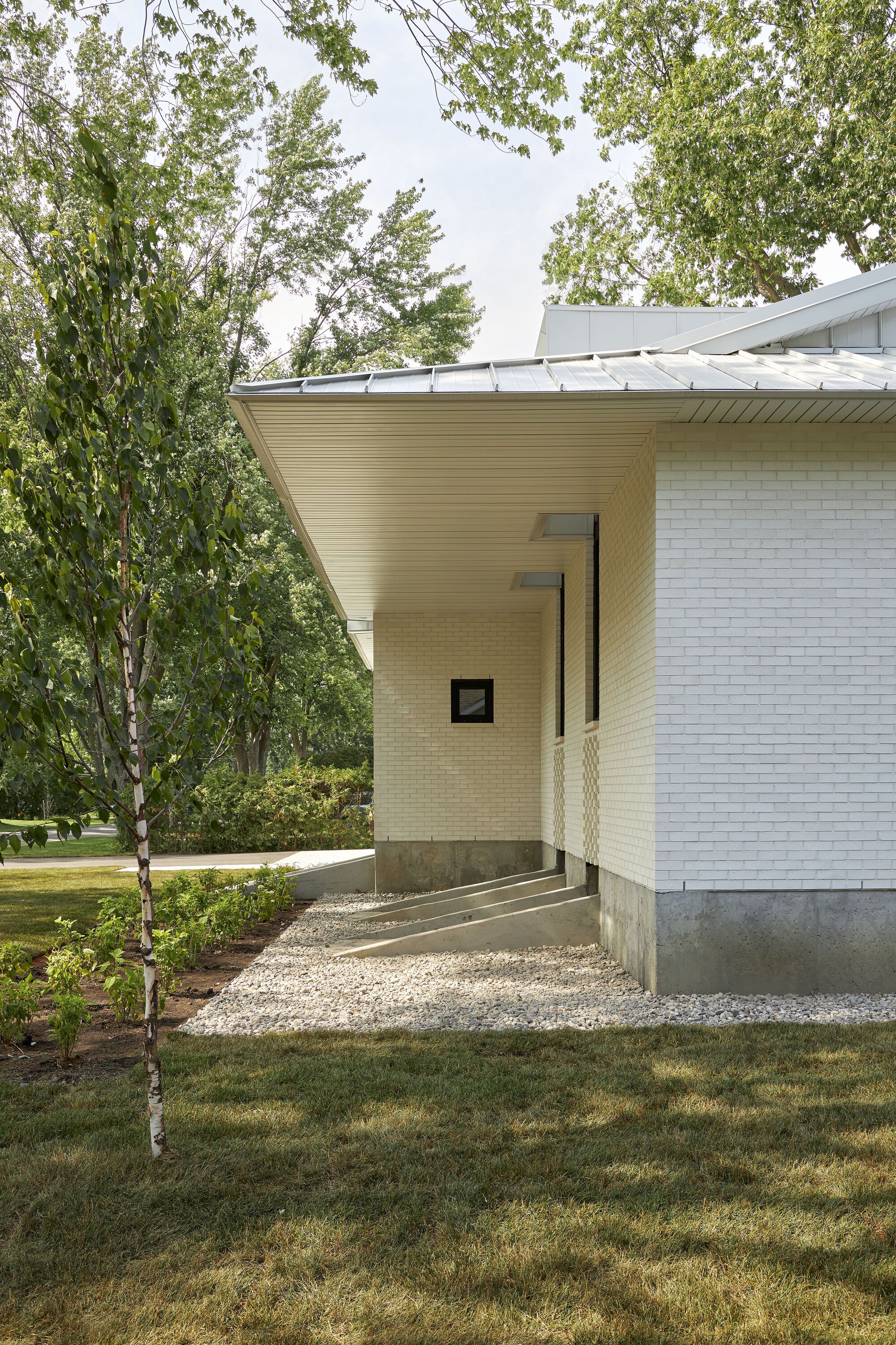 Gallery of Range Life Home / RELM Builders + PLOTNONPLOT Architecture - 9