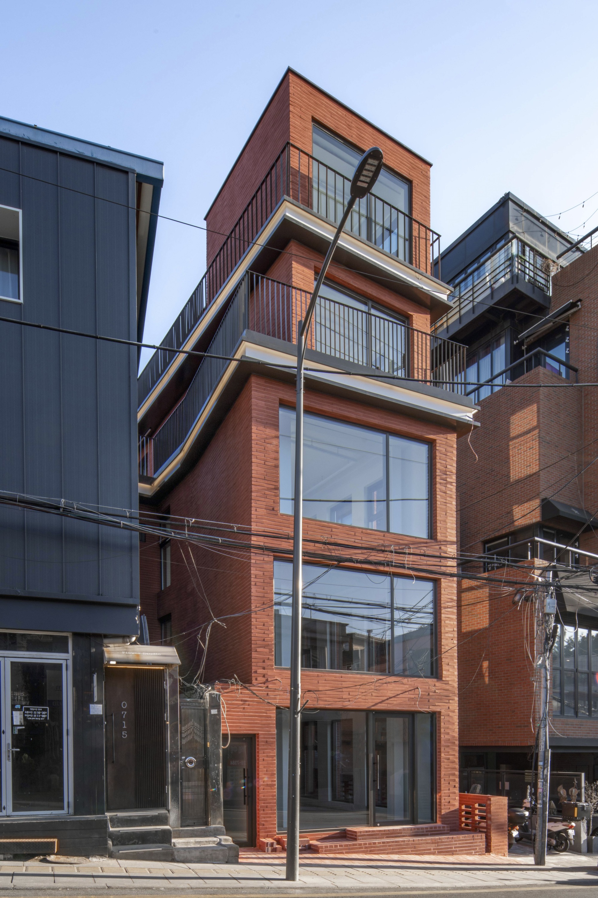 Gallery of Na-bom Building / Donggarm Architecture, Inc. - 6