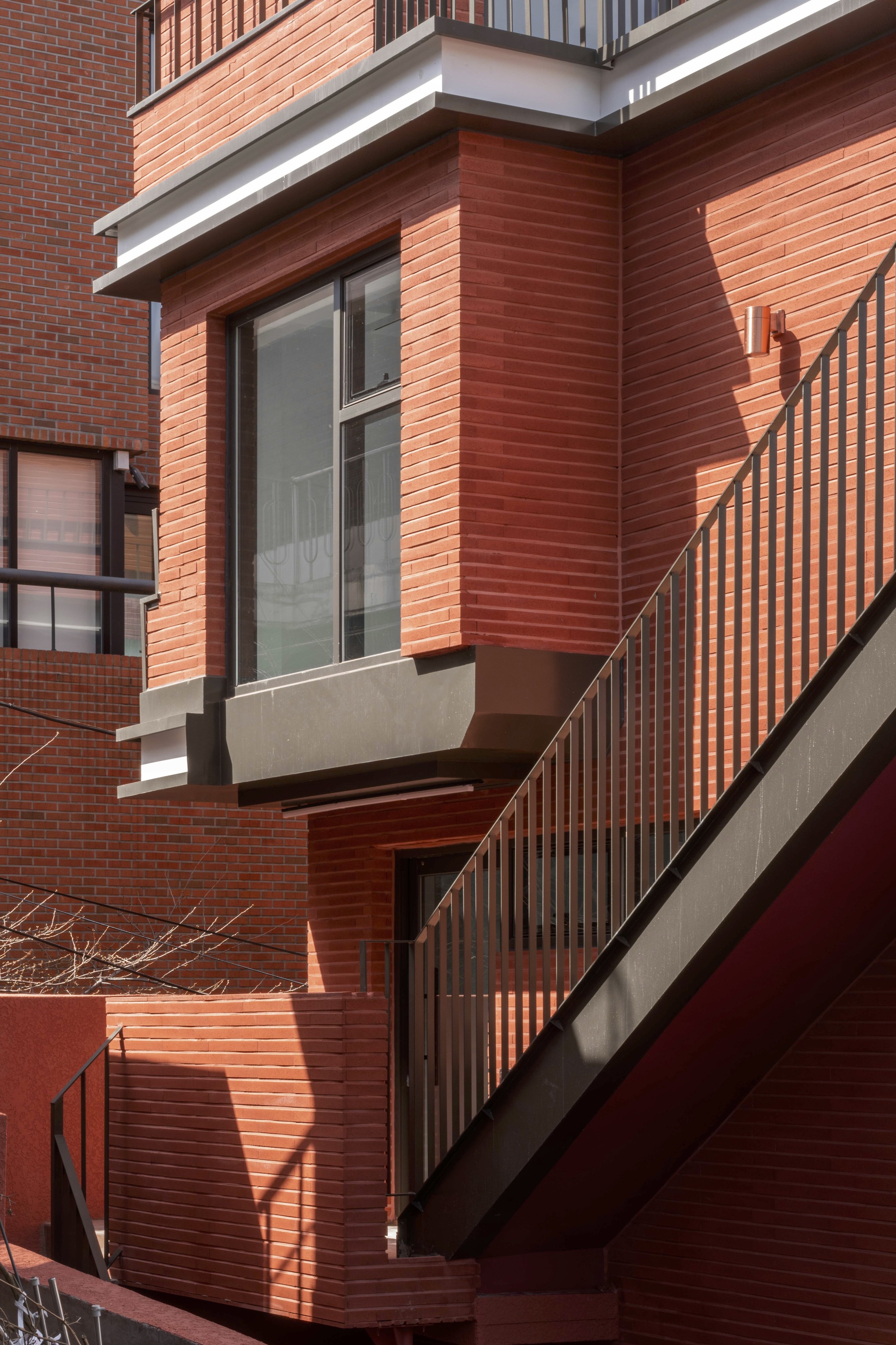 Gallery of Na-bom Building / Donggarm Architecture, Inc. - 14