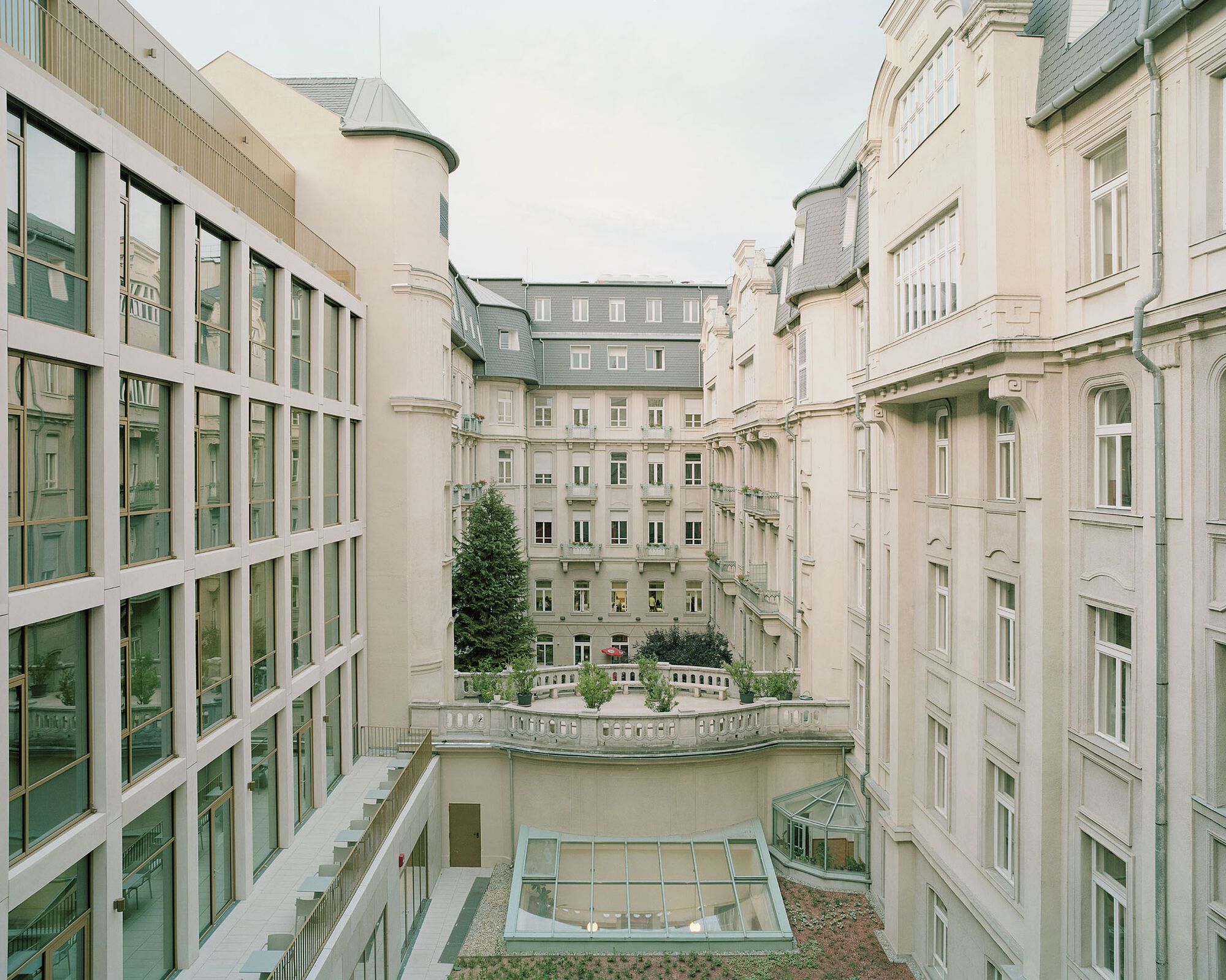 Gallery of New Educational Building for Semmelweis University - Faculty ...