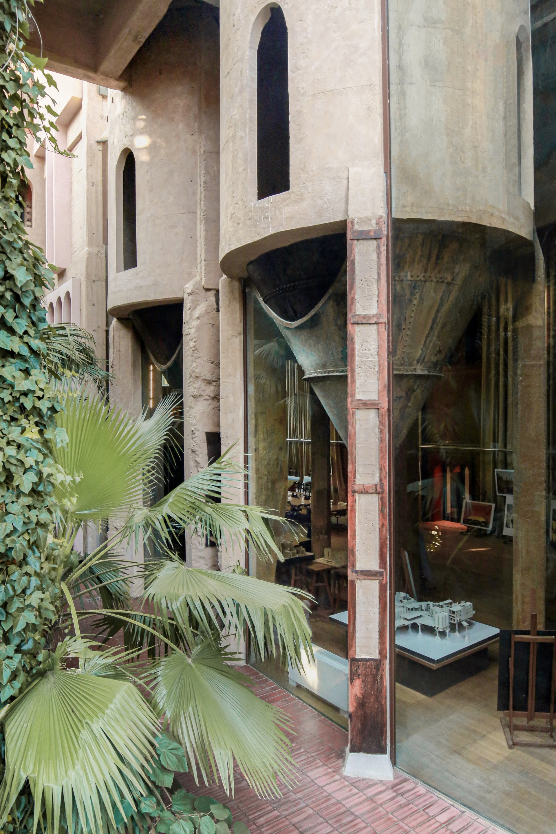 Gallery of La Fábrica by Ricardo Bofill: A Harmonious Blend of Past and ...