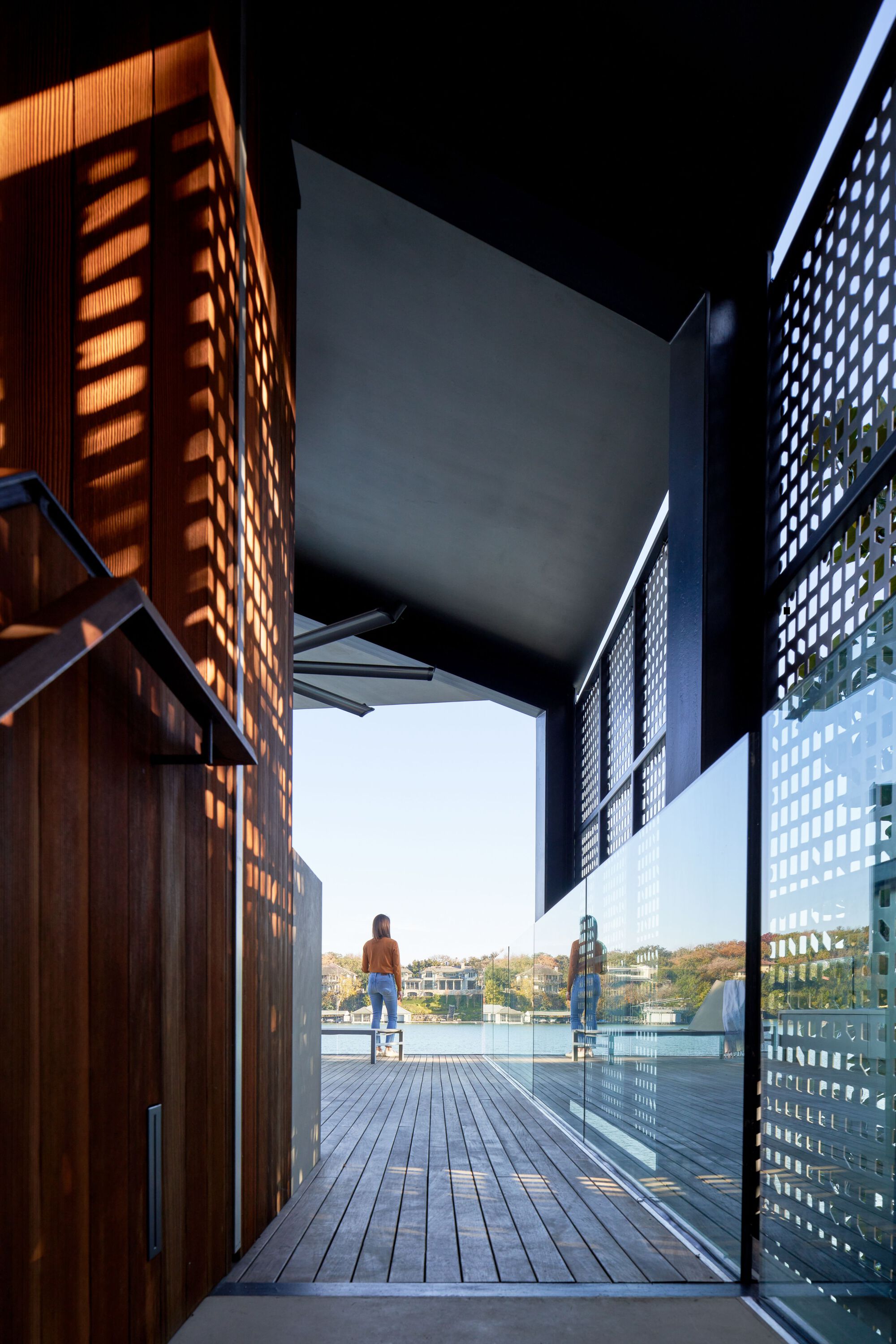 Gallery of Filtered Frame Dock / Matt Fajkus Architecture - 16