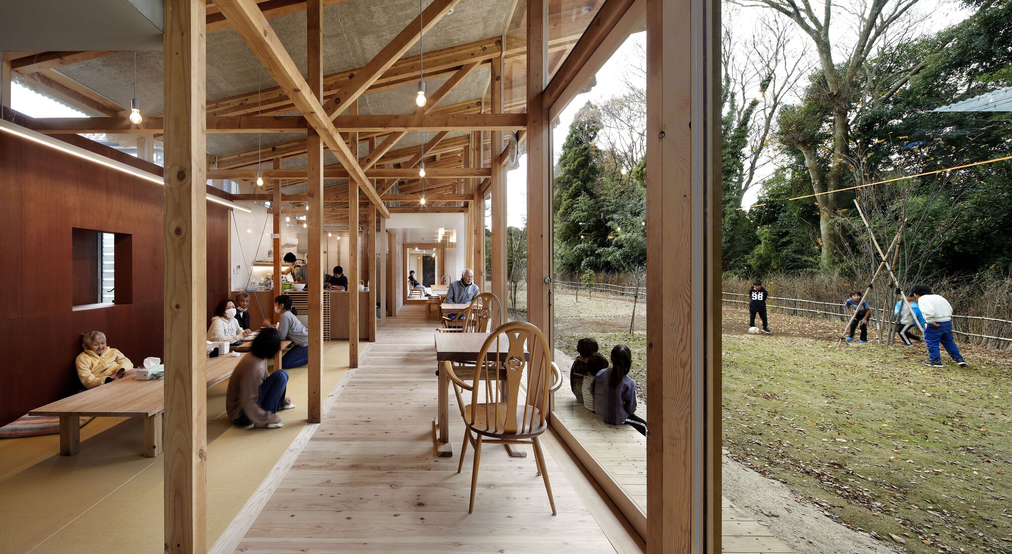 Galería de Centro de día "Long House con un Engawa" / Yamazaki Kentaro Design Workshop - 5