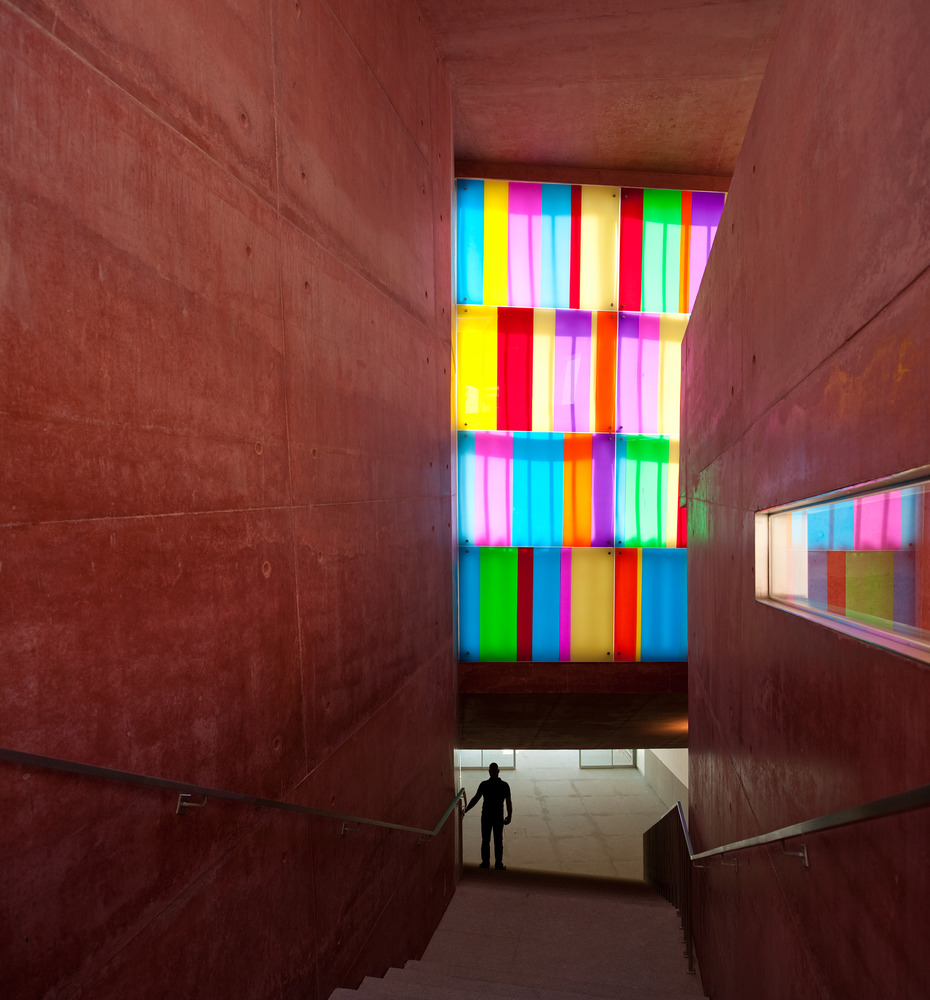 Gallery of Natural or Artificially Pigmented Materials? Exploring Color ...