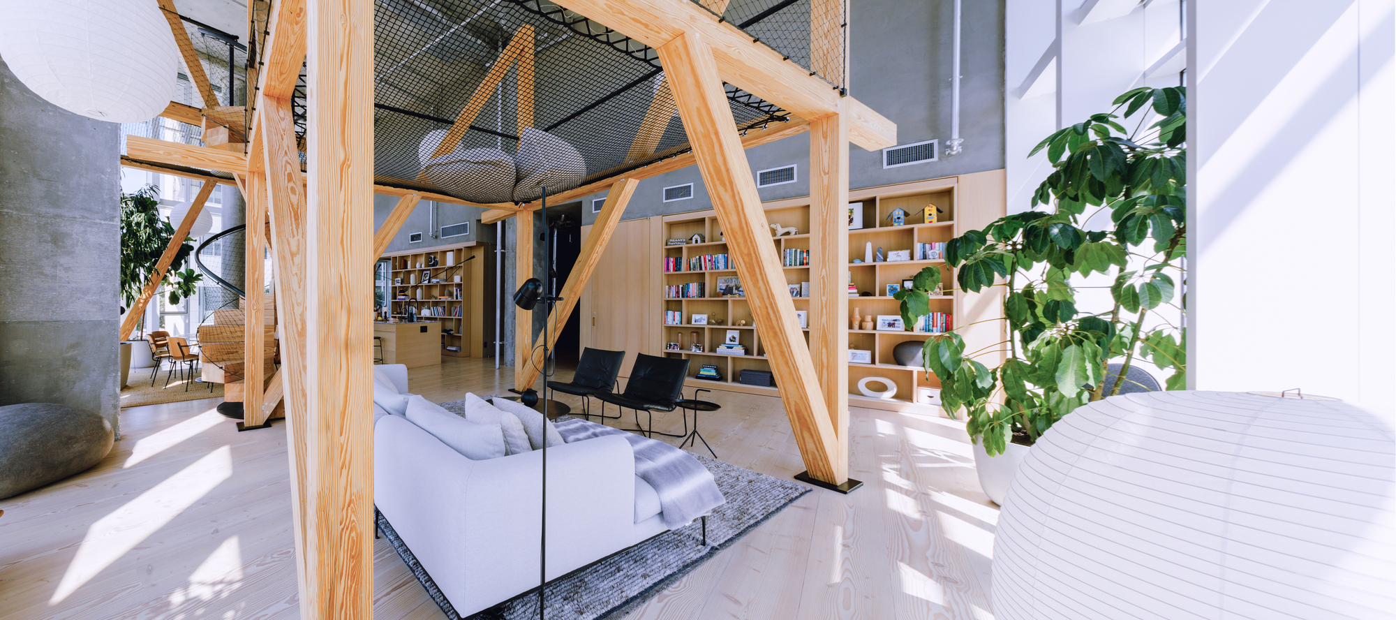 Gallery of Urban Tree House / NO ARCHITECTURE - 4