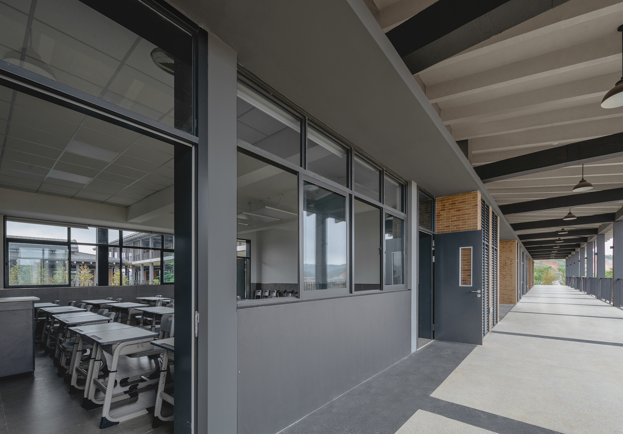 Gallery of LYCEUM School / DL Atelier - 17