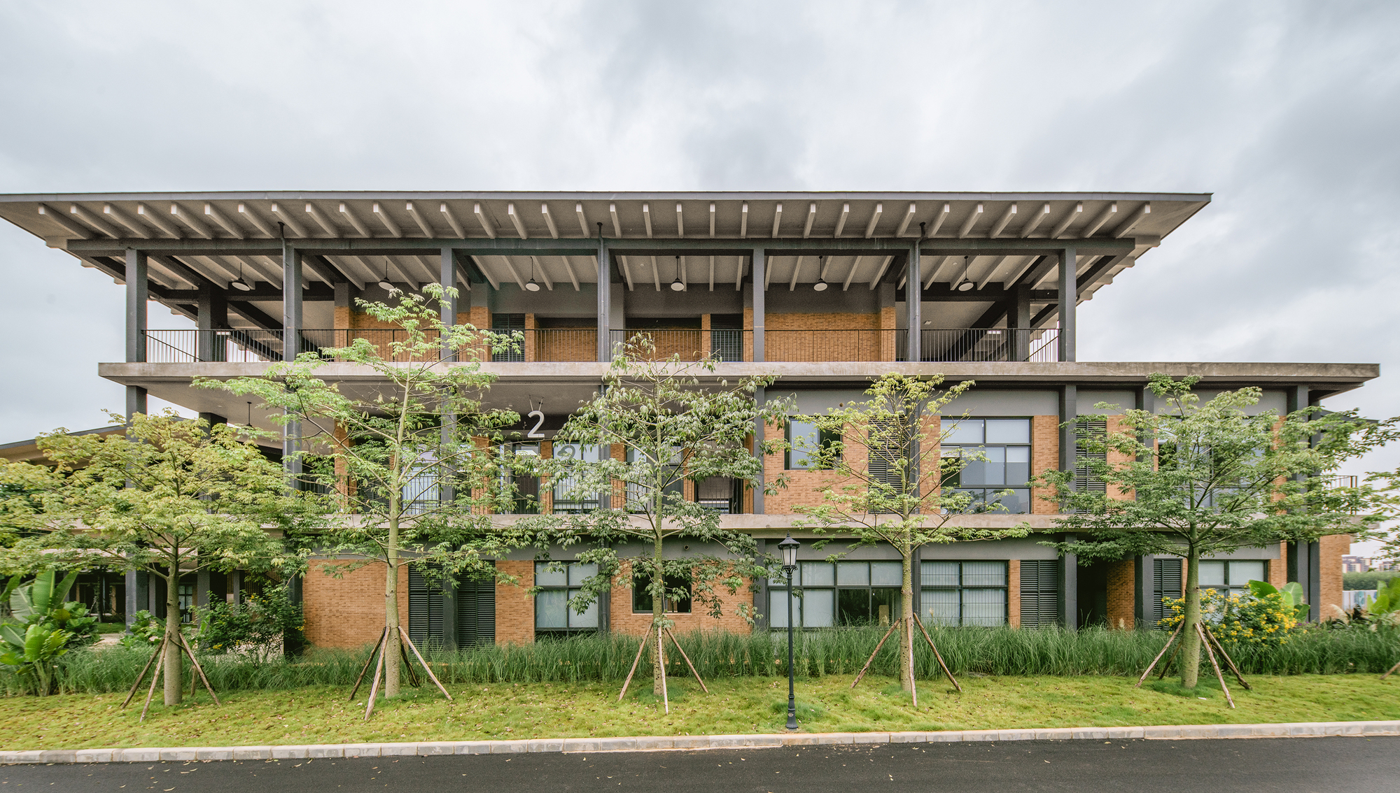 Gallery of LYCEUM School / DL Atelier - 13