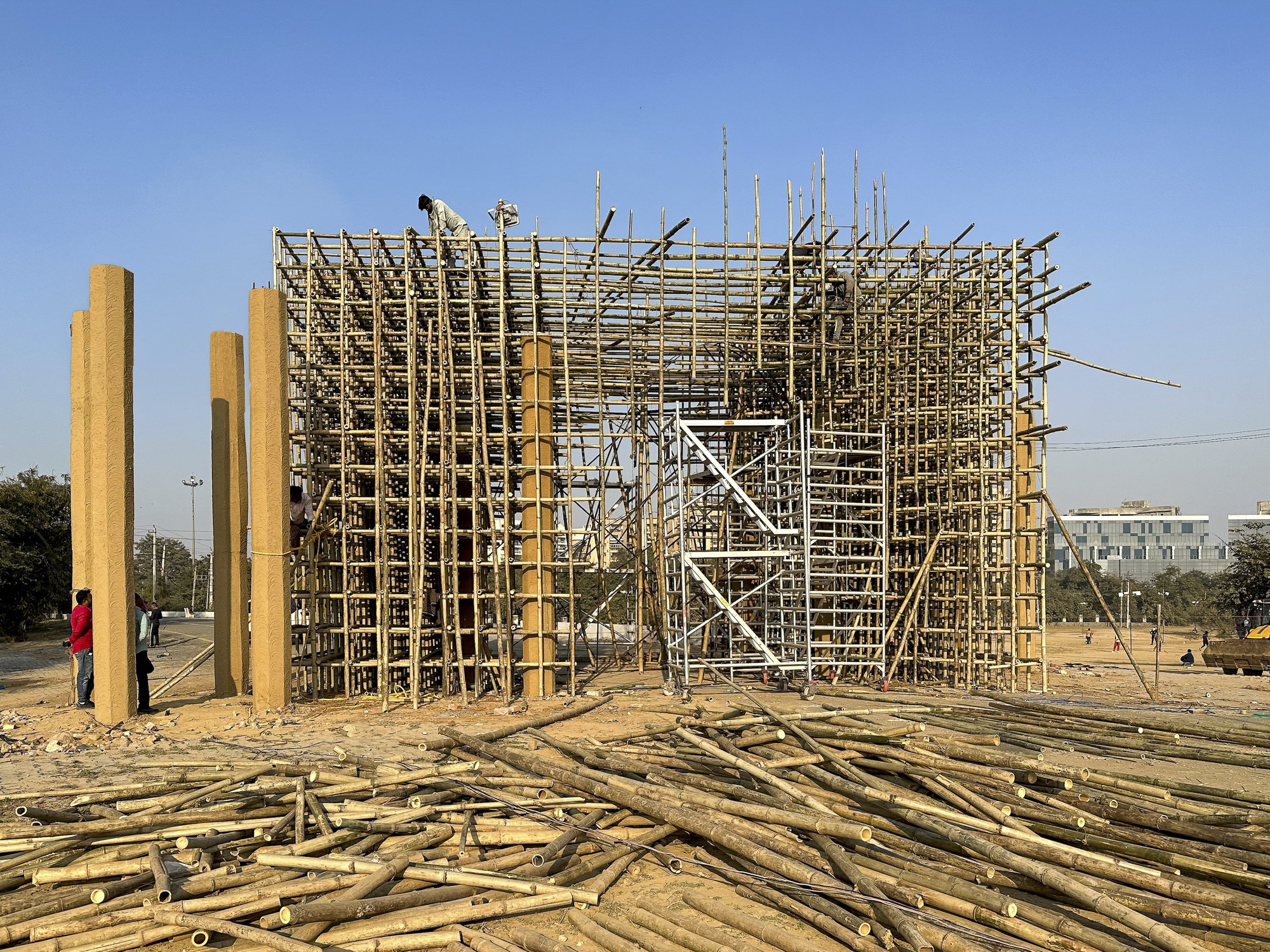 Gallery of Northeast Commemorative Gate / atArchitecture - 14
