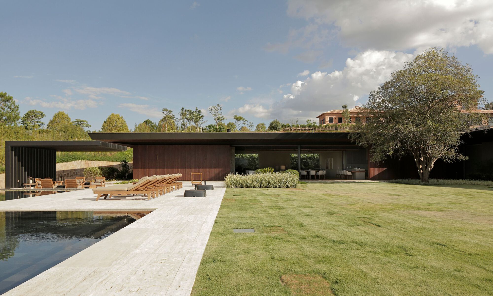 Gallery of SSR Sombreiros House / Gálvez & Márton Arquitetura - 14