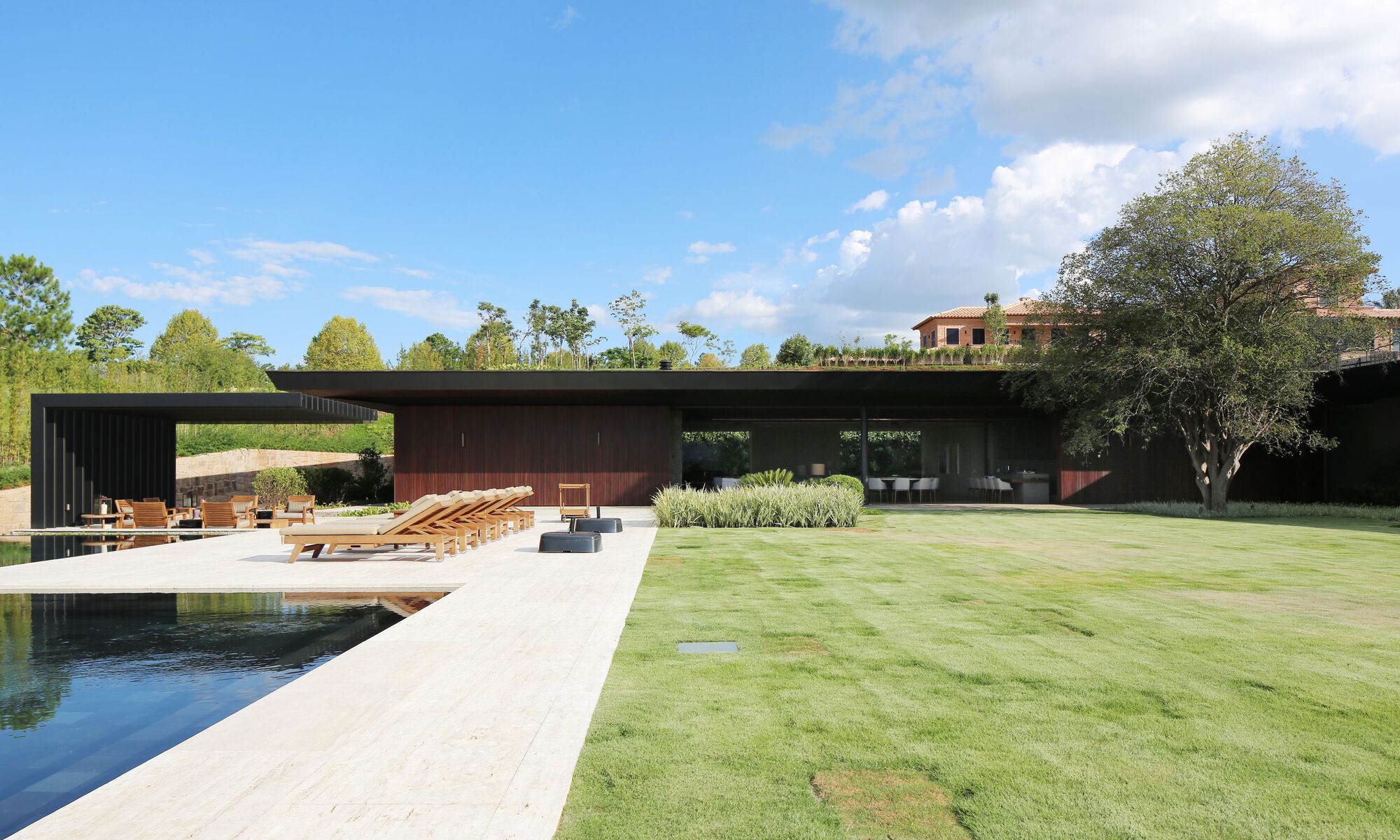 Gallery of SSR Sombreiros House / Gálvez & Márton Arquitetura - 9