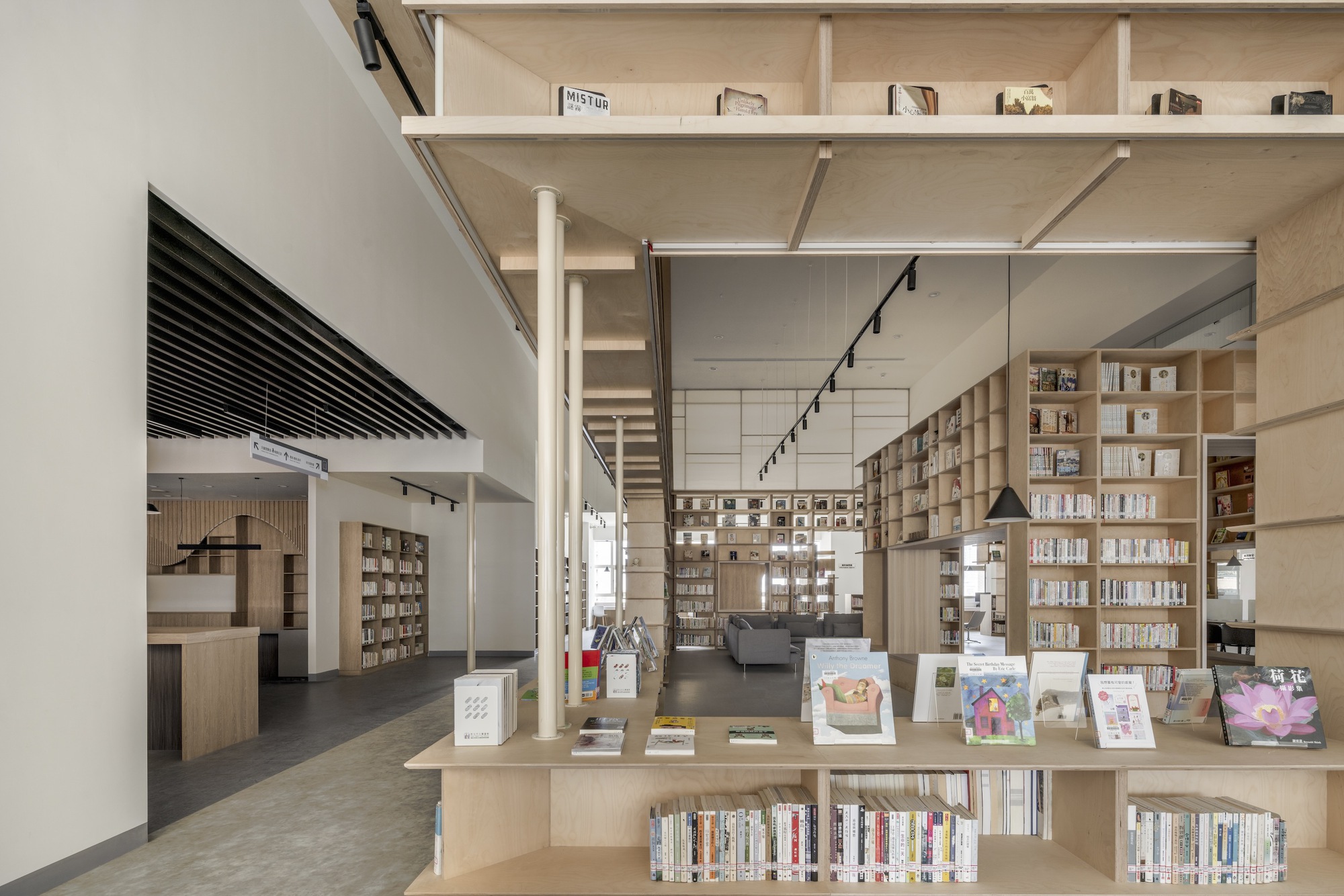 Gallery of New Taipei City Library Taishan Branch / A.C.H Architects - 13