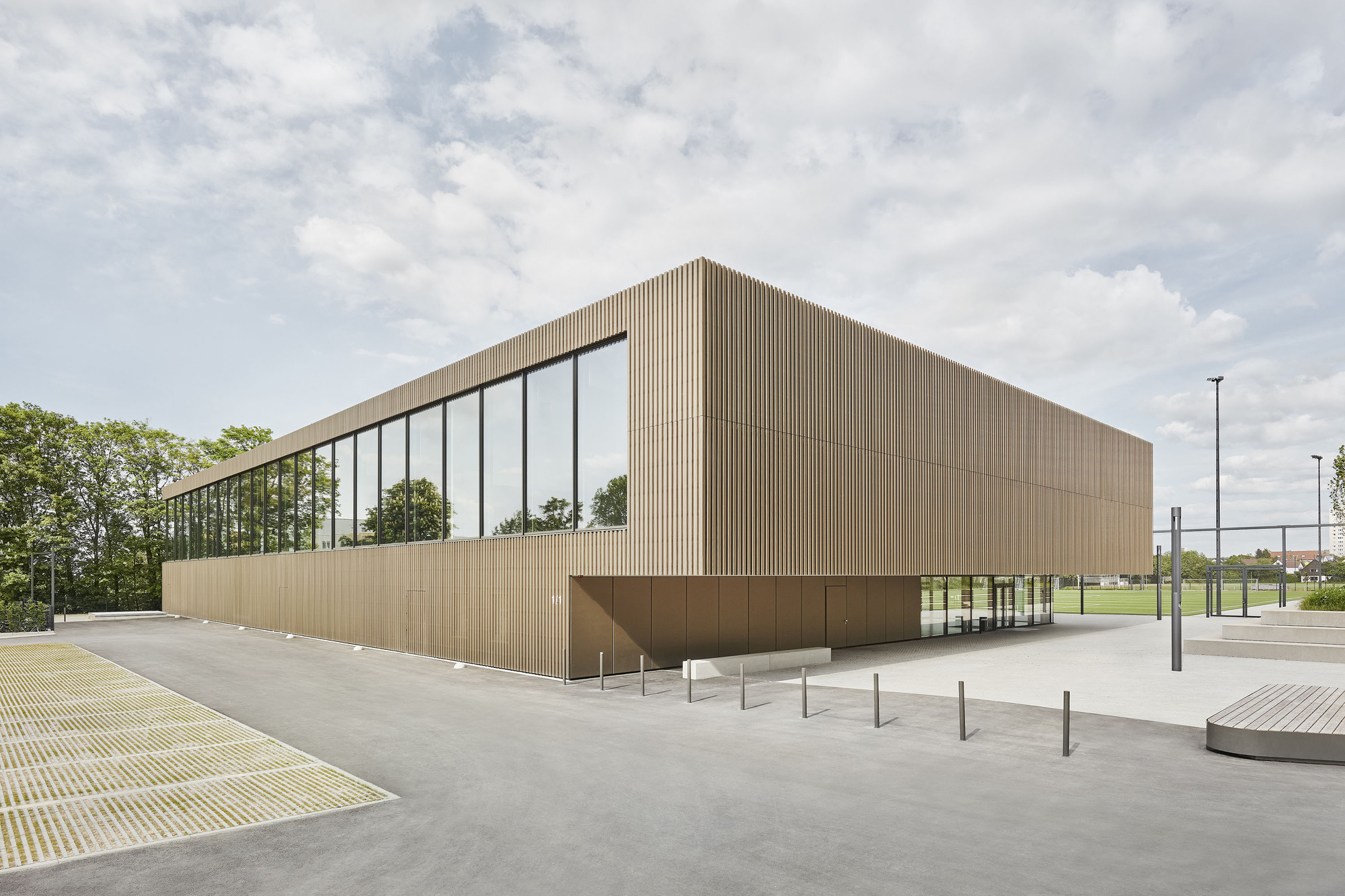 Gallery of Sports Hall in den Breitwiesen / THOMA. LAY. BUCHLER ...
