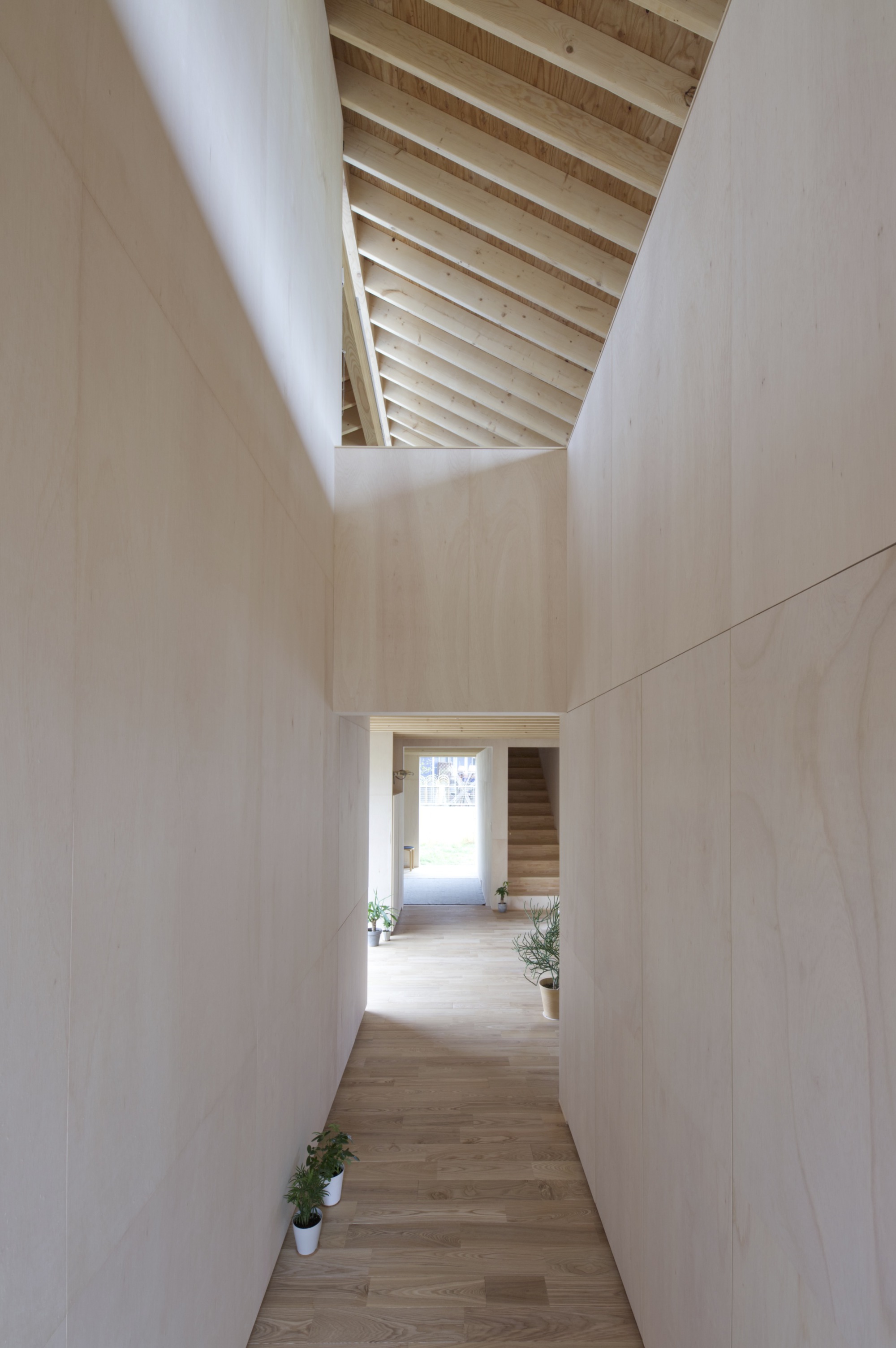 Gallery of House in Hantsuki / Katsutoshi Sasaki + Associates - 3