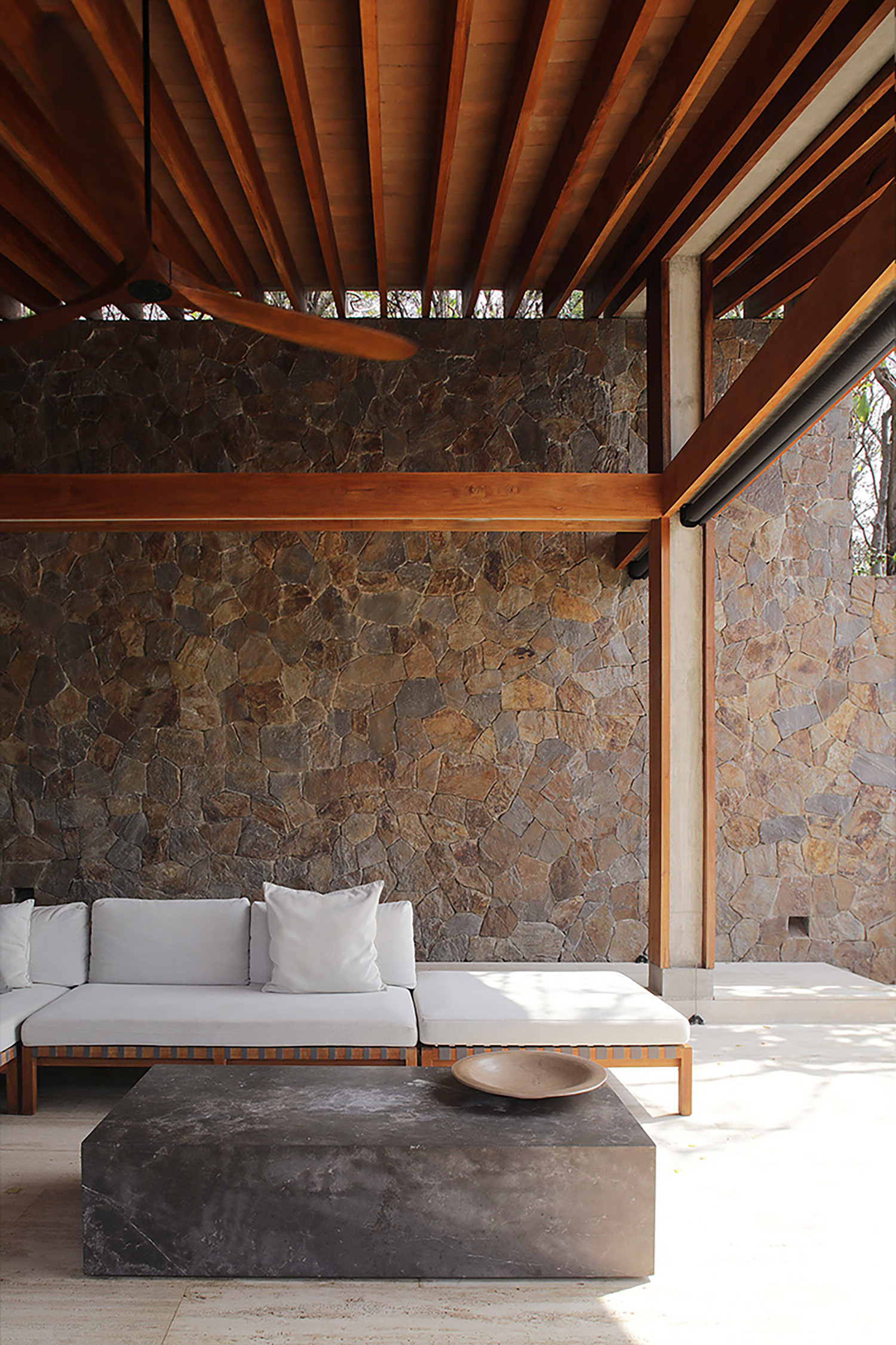 Gallery of House in Torón II / IUA Ignacio Urquiza Arquitectos - 11