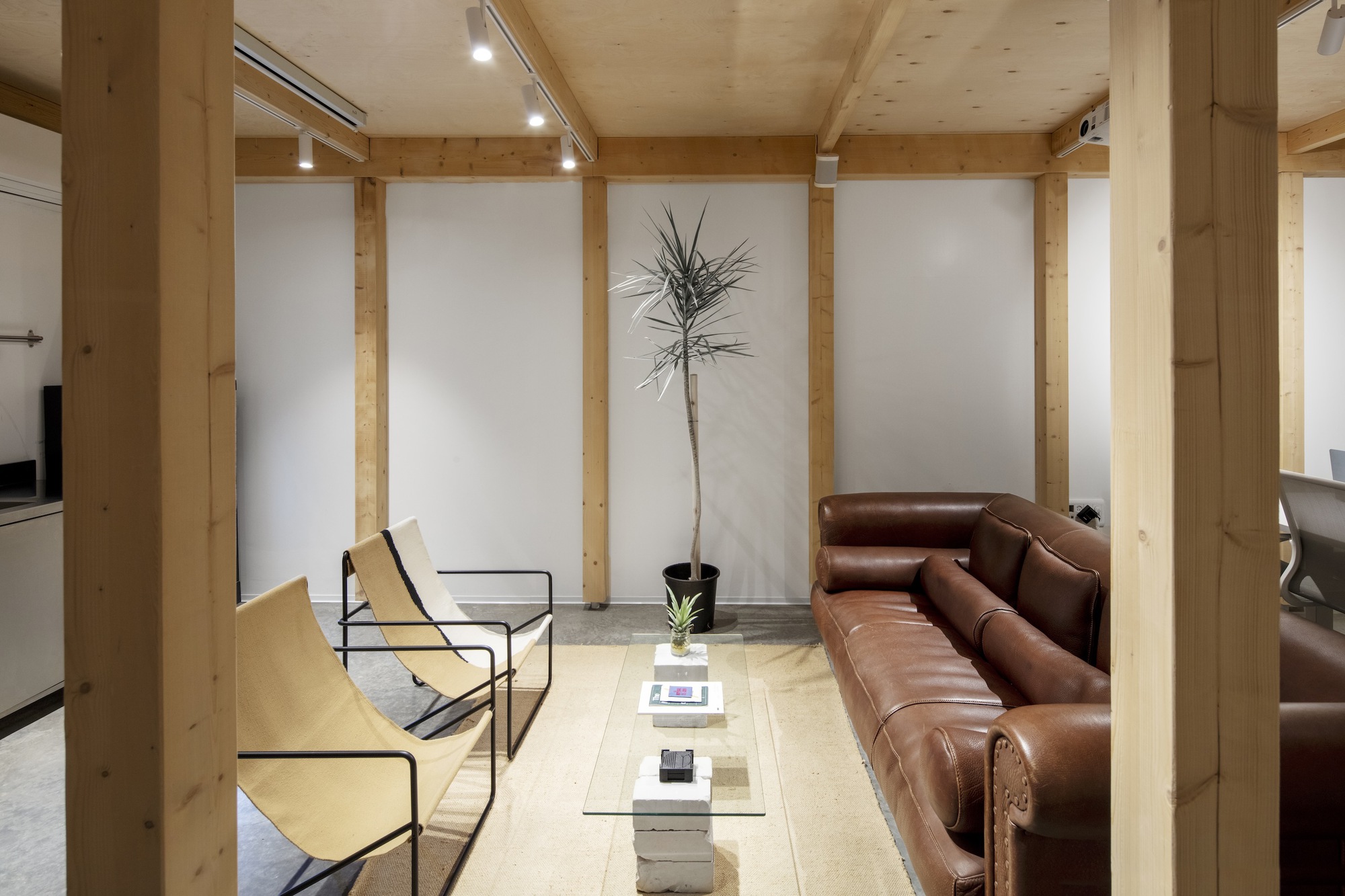 Gallery of Liquidium Cocktail Laboratory / OMI - 12