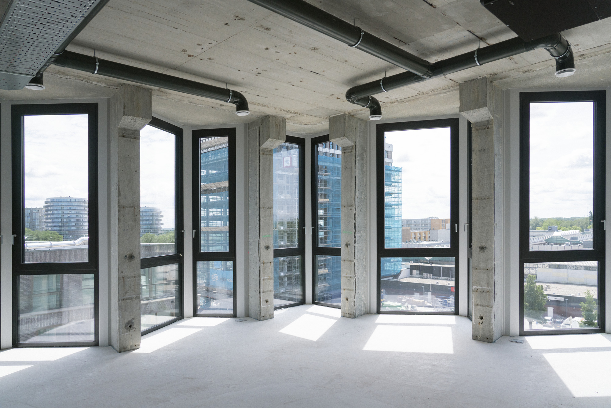 Gallery of Factory Apartments / Elephant - 3