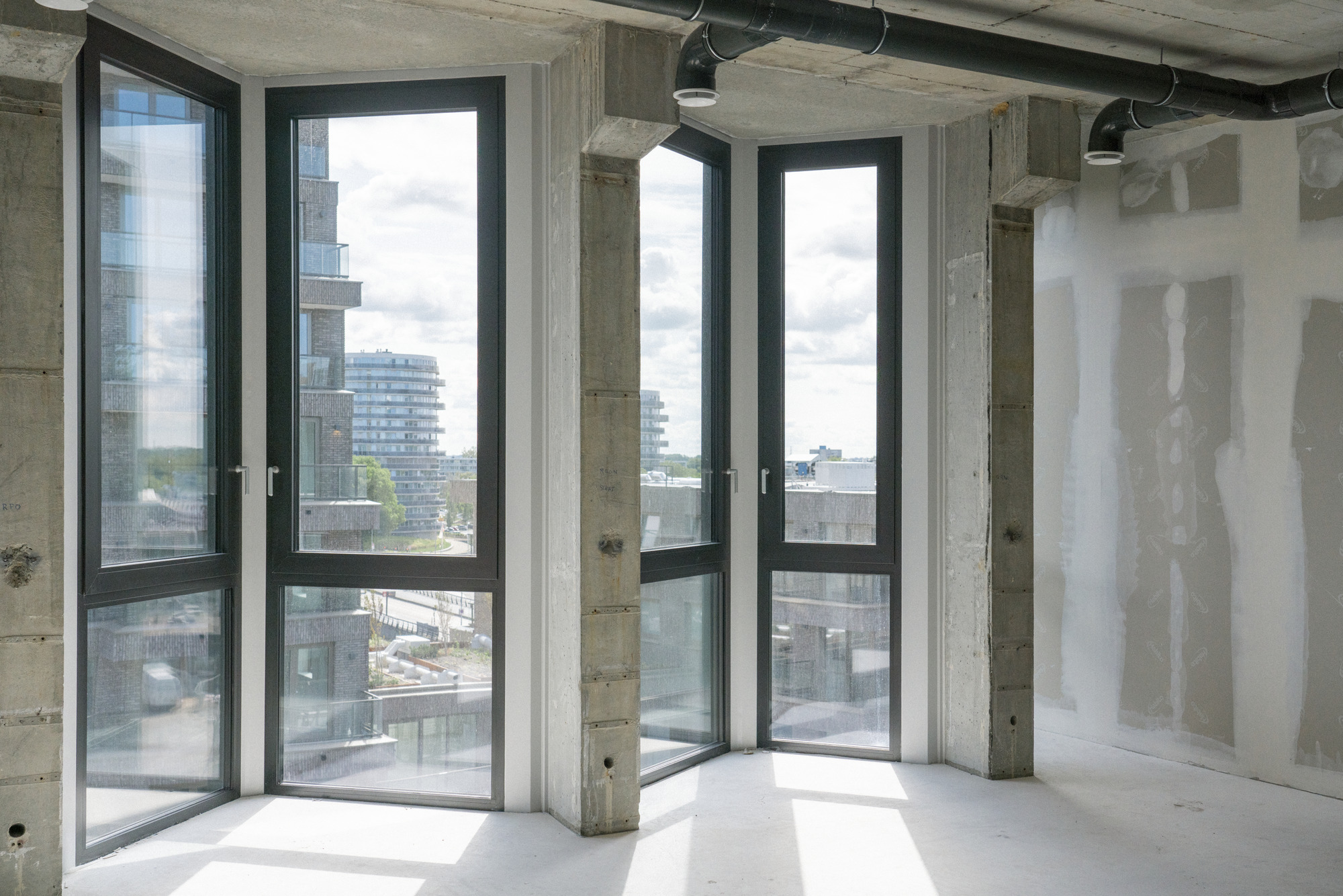 Gallery of Factory Apartments / Elephant - 7