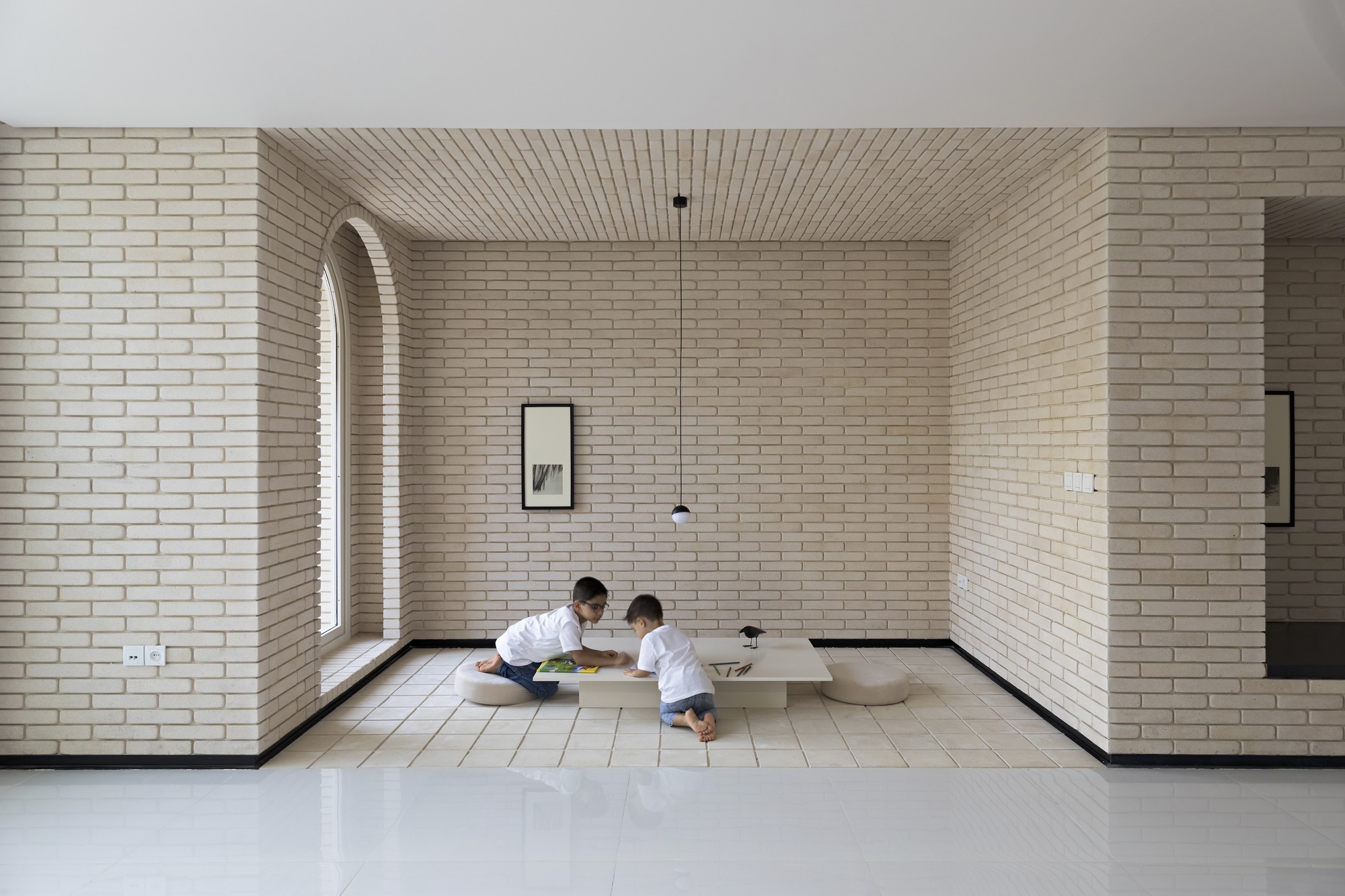 Galeria de Escritório e loja White Trio House / White on White Studio - 4