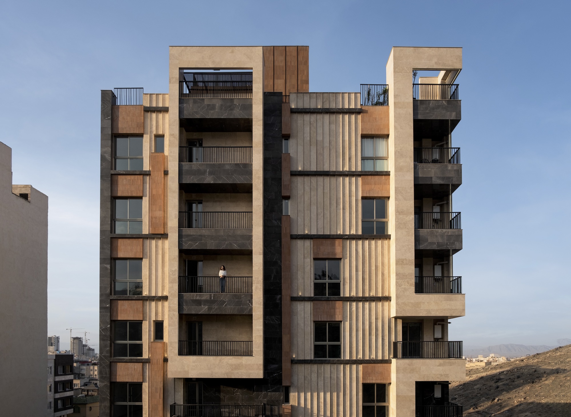 Gallery of ALMO Residence / ZHAV Architects - 8