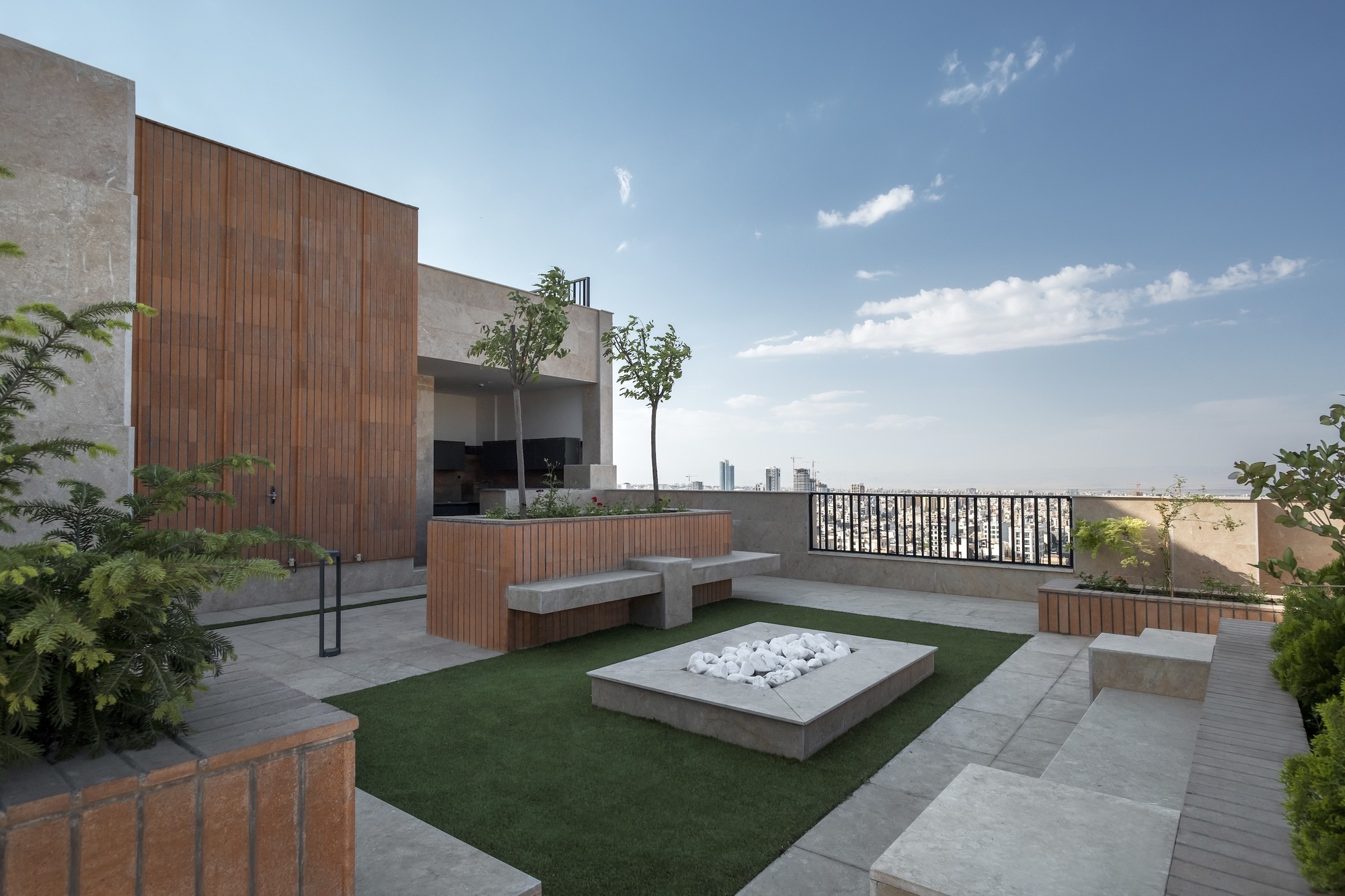 Gallery of ALMO Residence / ZHAV Architects - 9