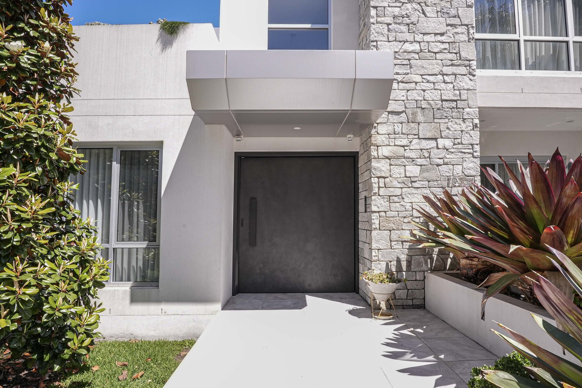 Gallery of Opening Up / Ultimate Doors and Joinery: The Art of Making a ...