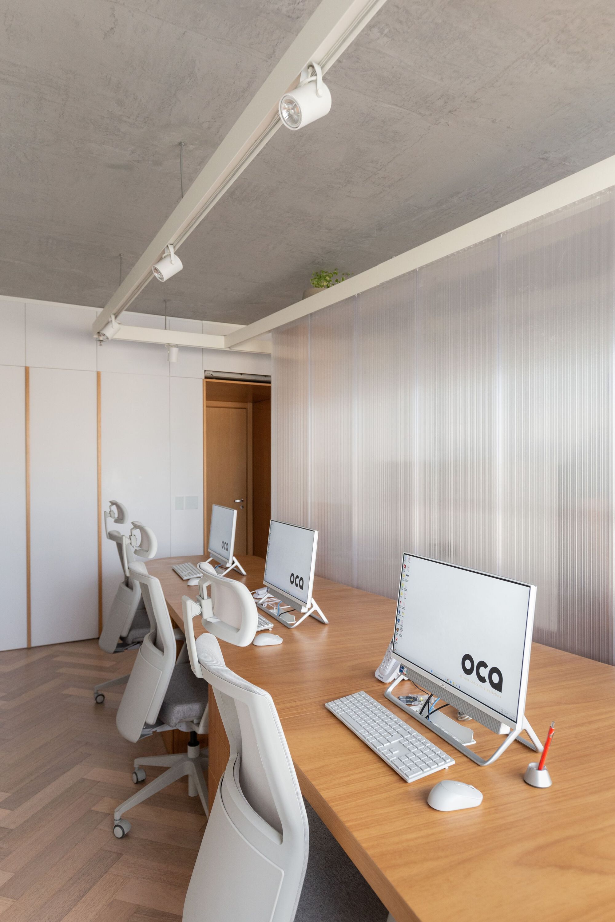 Gallery of OCA Office Headquarters 03 / Oficina Conceito Arquitetura - 7