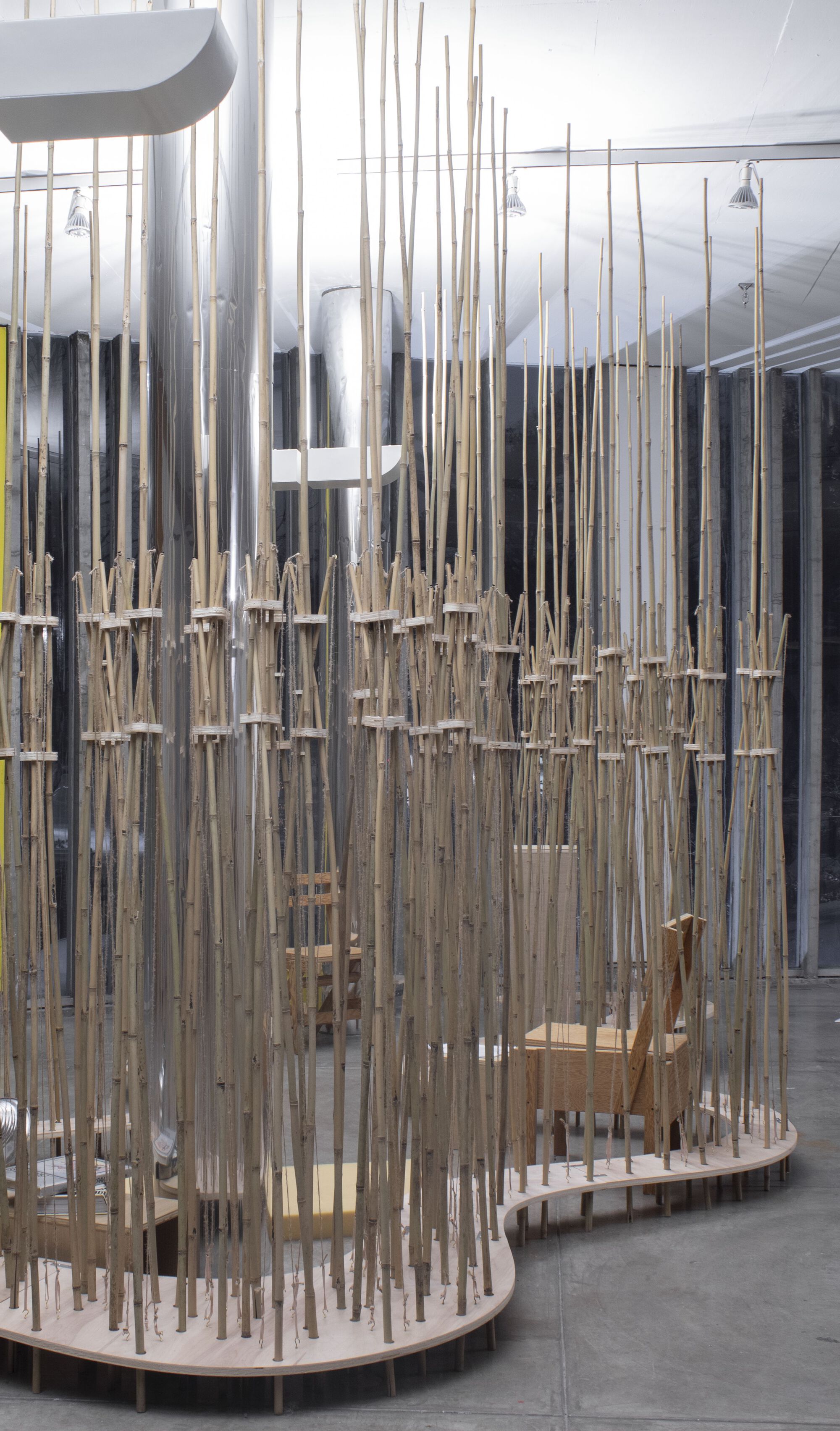 Gallery of Atomizing the Free Plan Installation / Alsar Atelier - 12