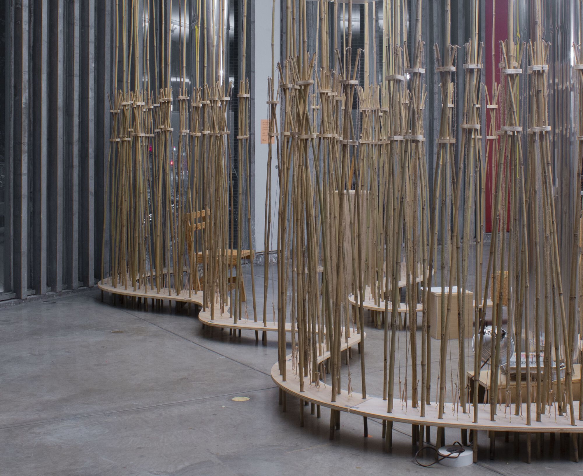 Galería de Instalación Atomizing the free plan / Alsar Atelier - 8