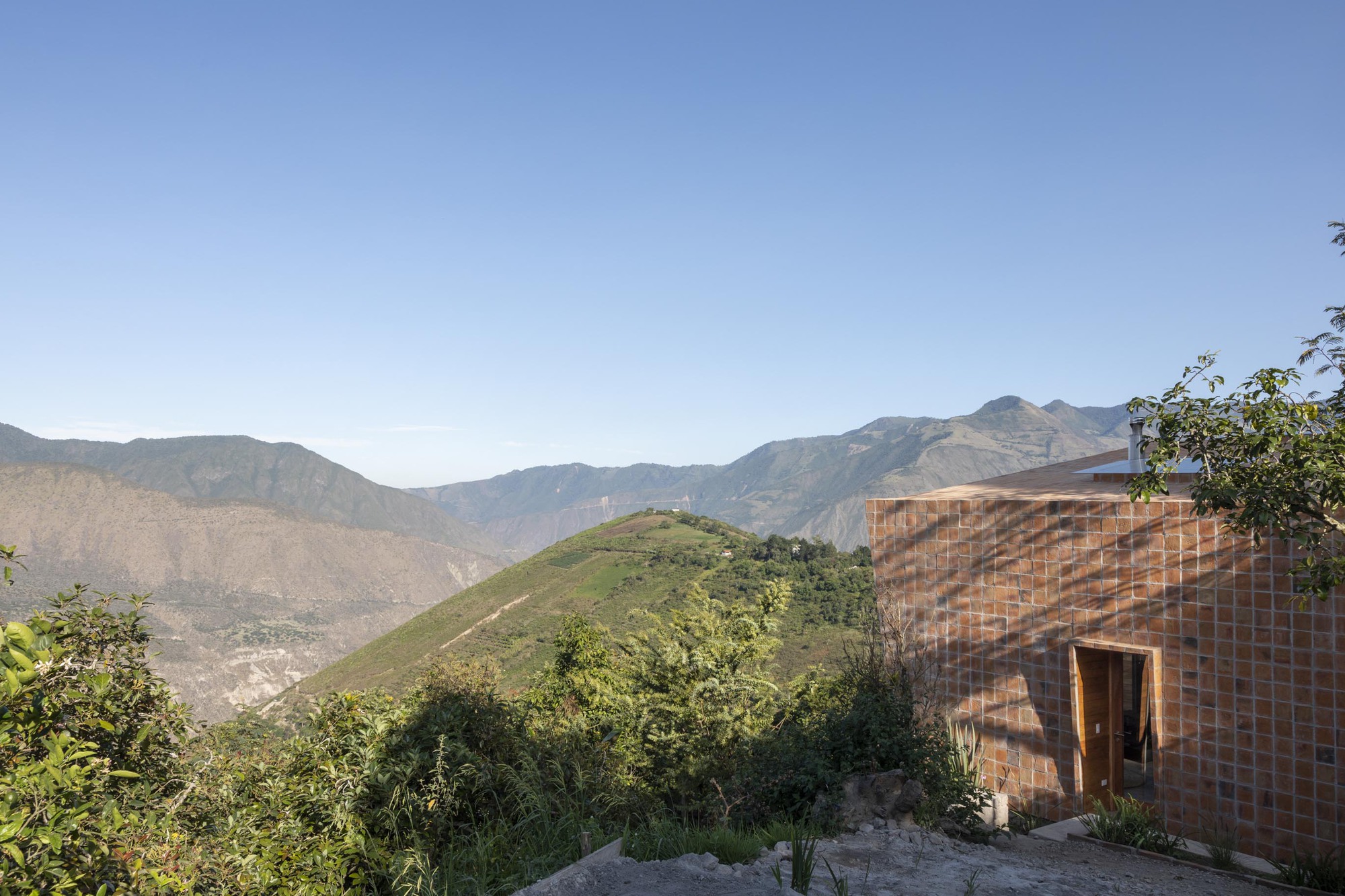 Gallery of Perucho House / Pedro Calle + El Sindicato Arquitectura - 8