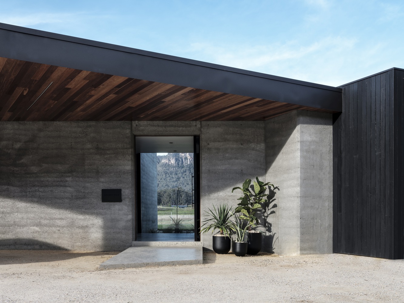 Gallery of Local Colors in Rammed Earth Construction: 50 Projects ...