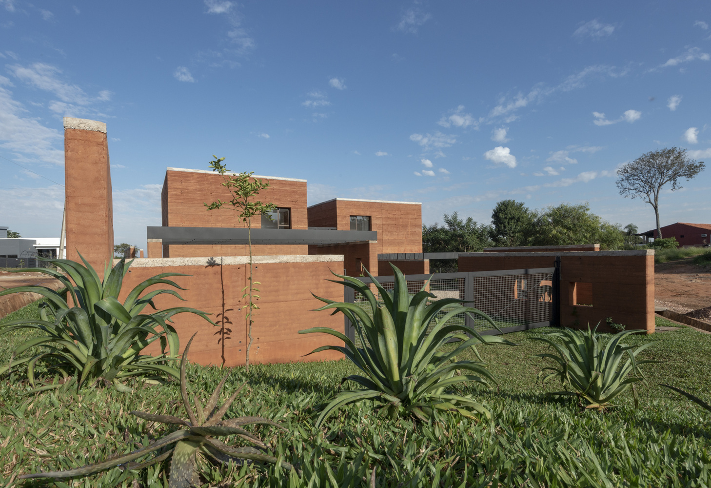 Gallery of Local Colors in Rammed Earth Construction: 50 Projects ...