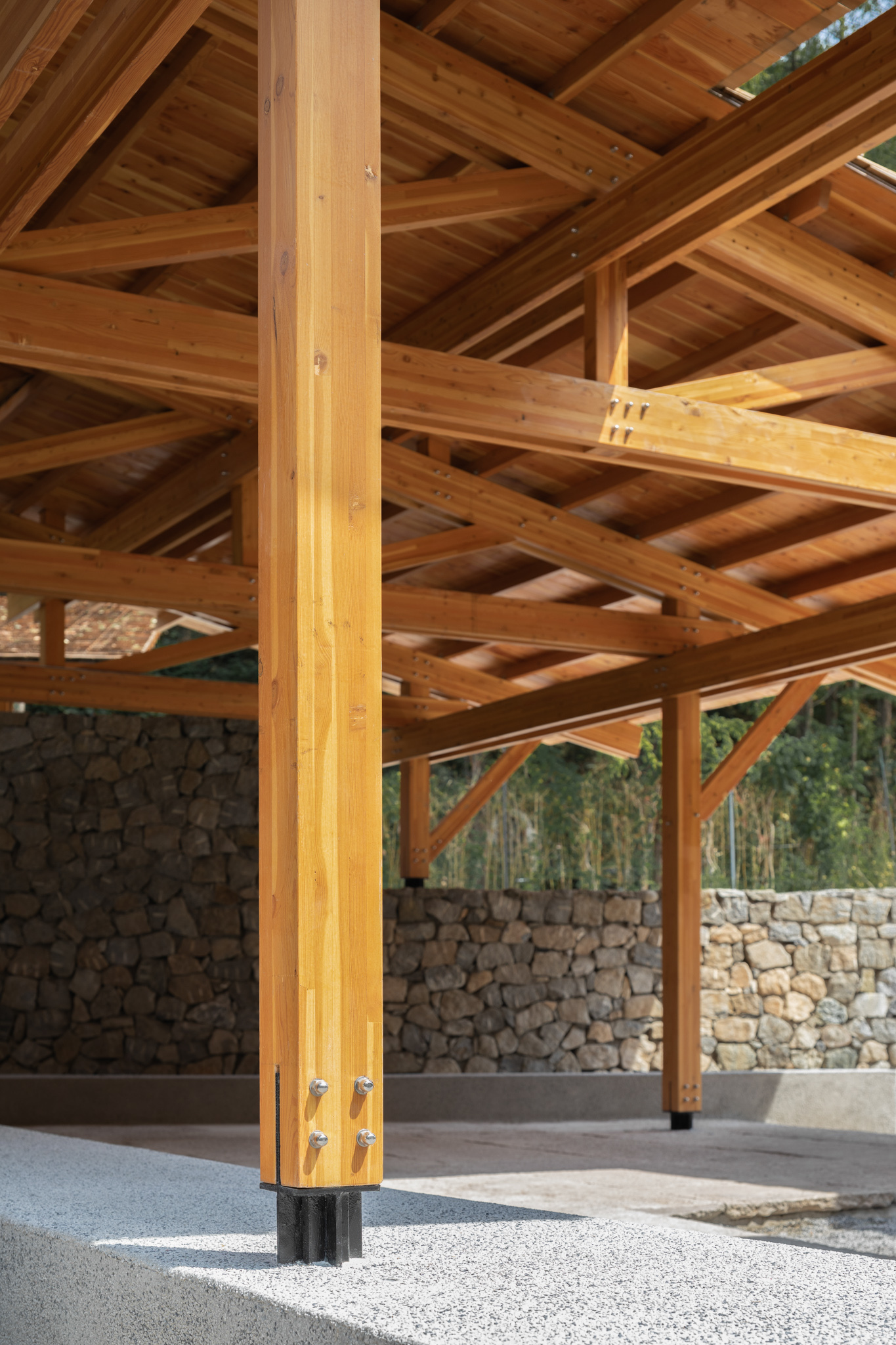 Gallery of Multifunctional Service Center of Liuba Mountain Scenic Area ...