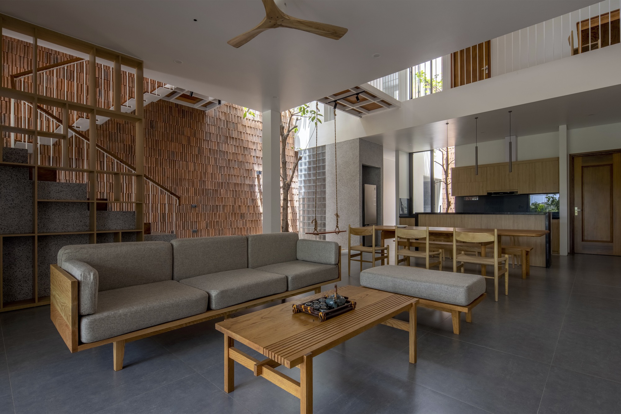 Gallery of NA House / Dom Architect Studio - 16