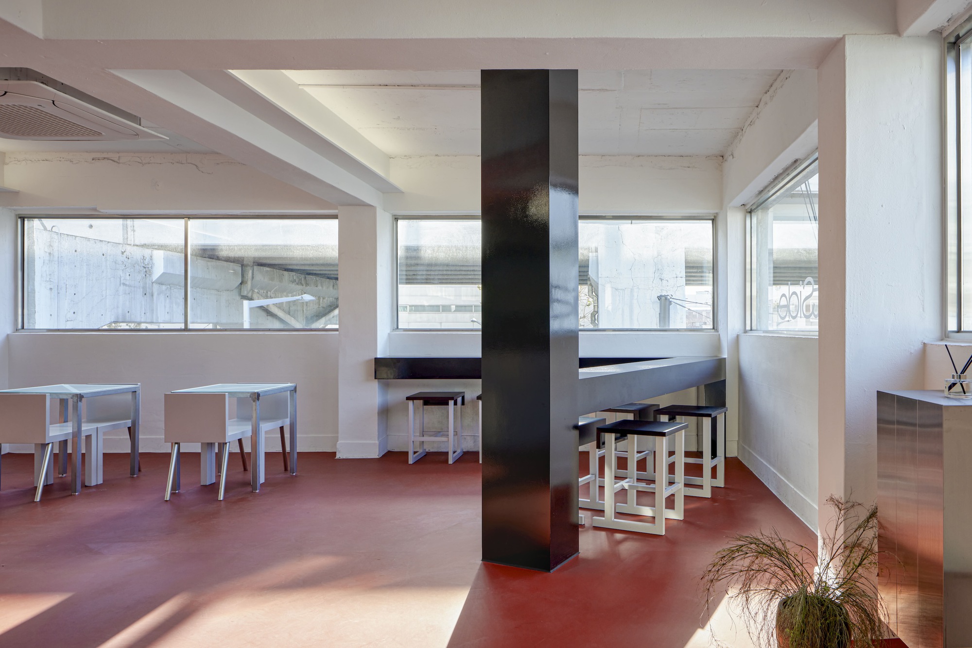 Gallery of CourtSide Café / TCTC - 8