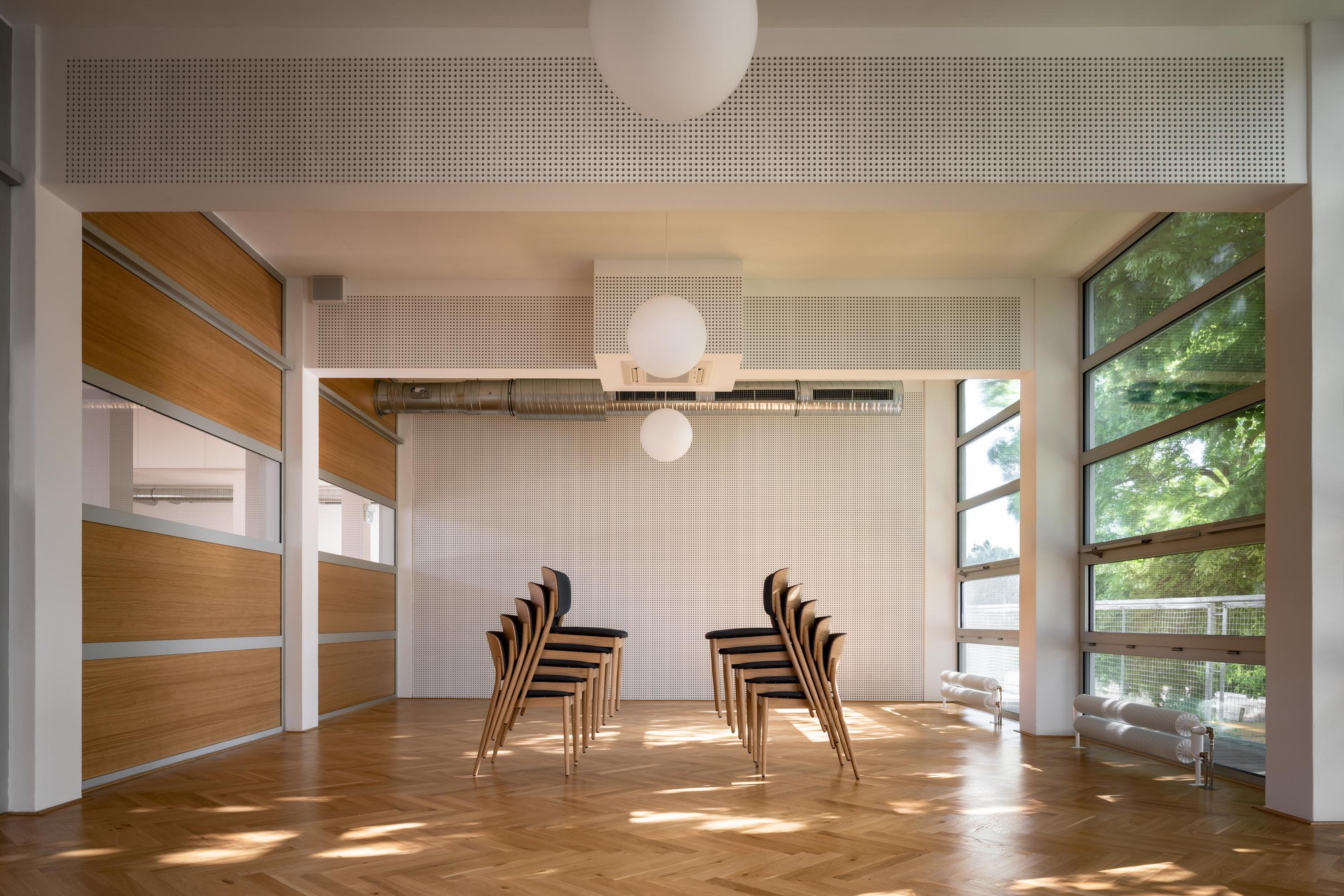Gallery of SOKEC Community Cultural Center / caraa.cz - 22