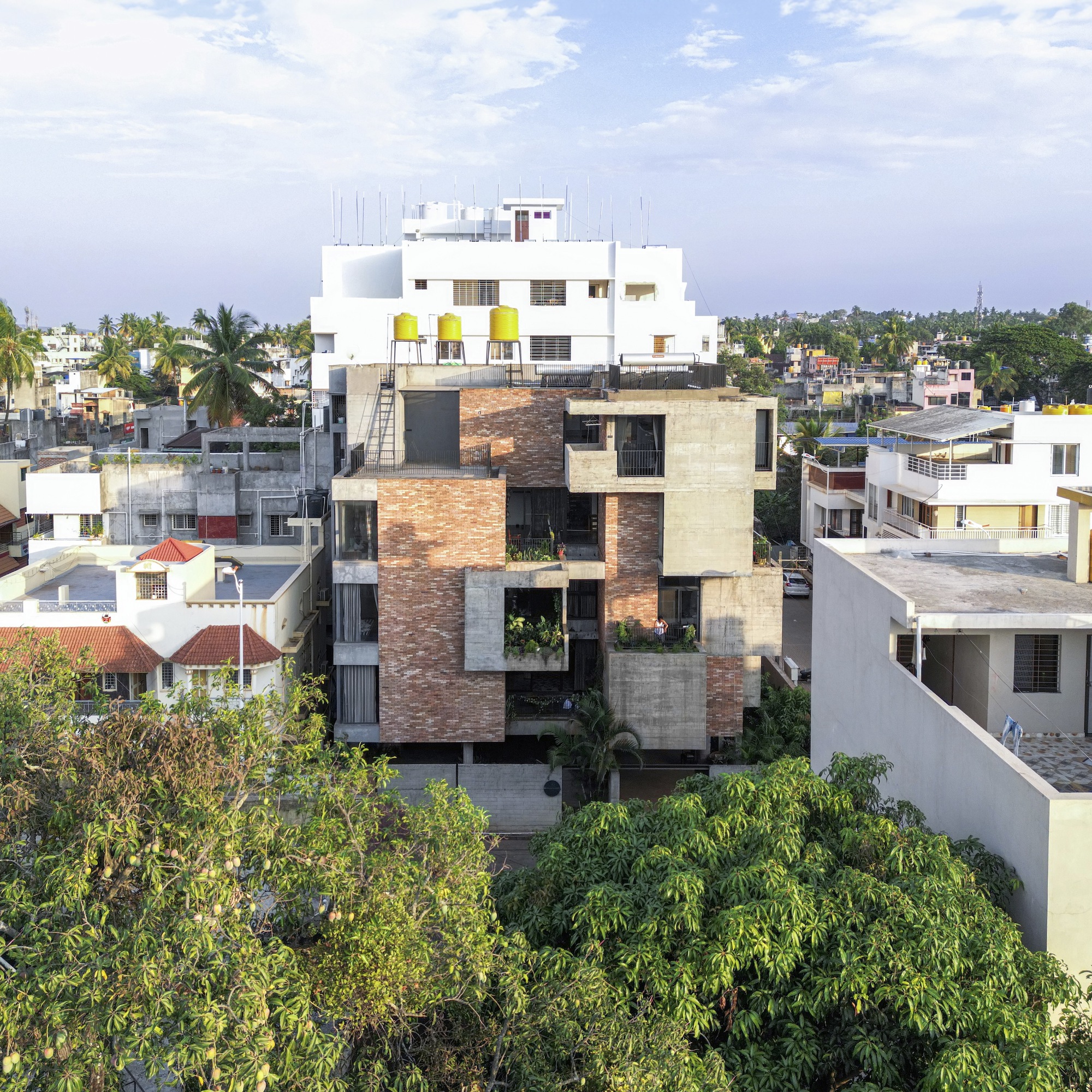 Gallery of LIVING ENSEMBLE – A Multi Dwelling Residence / Rahul Pudale ...