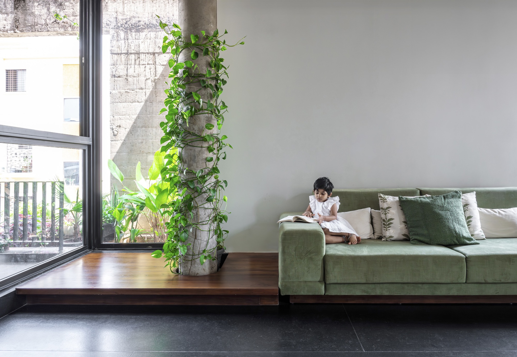 Gallery of LIVING ENSEMBLE – A Multi Dwelling Residence / Rahul Pudale ...