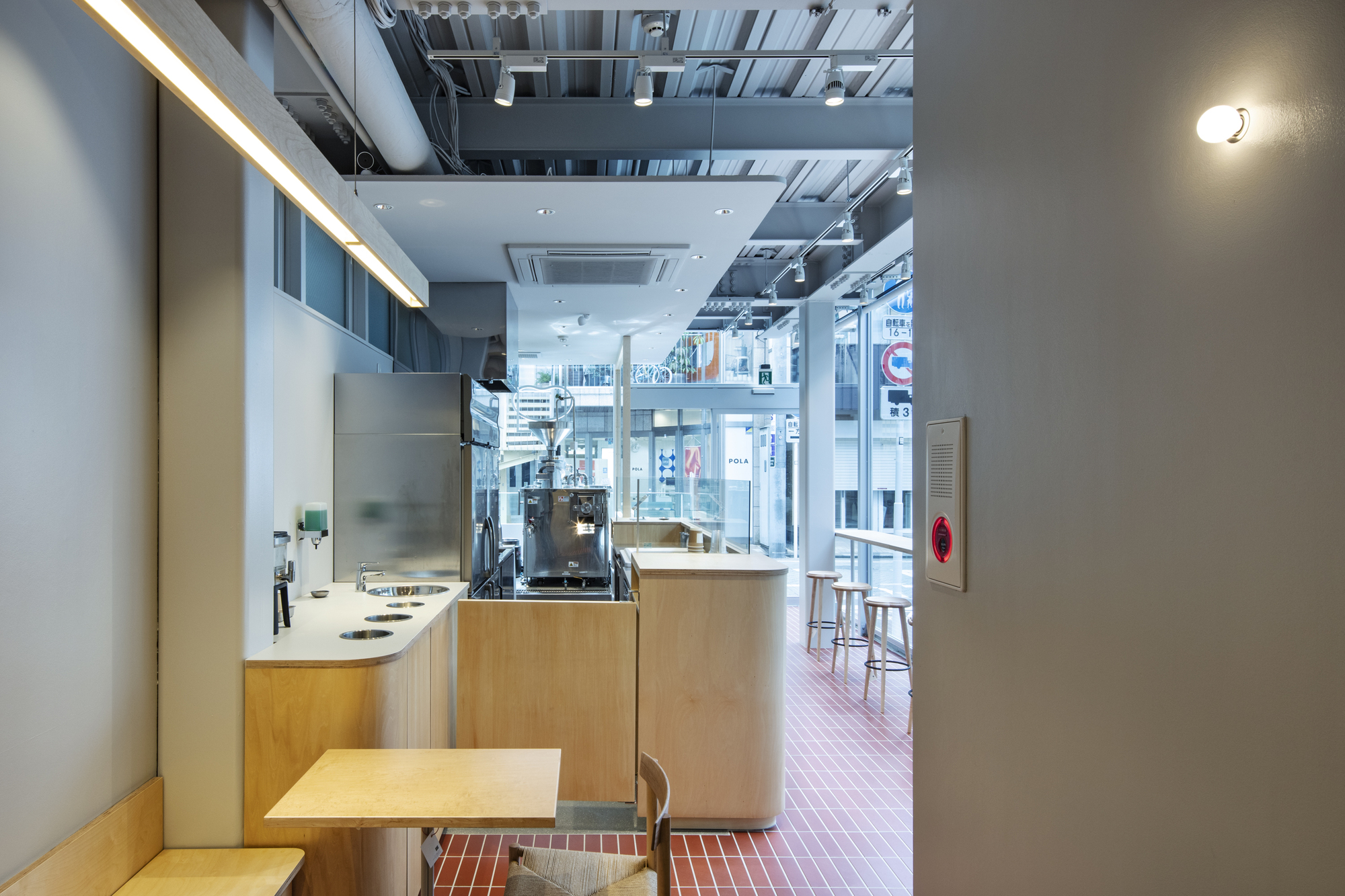 Gallery of Tototo&Soymilk Café / Tenhachi Architect & Interior Design - 7